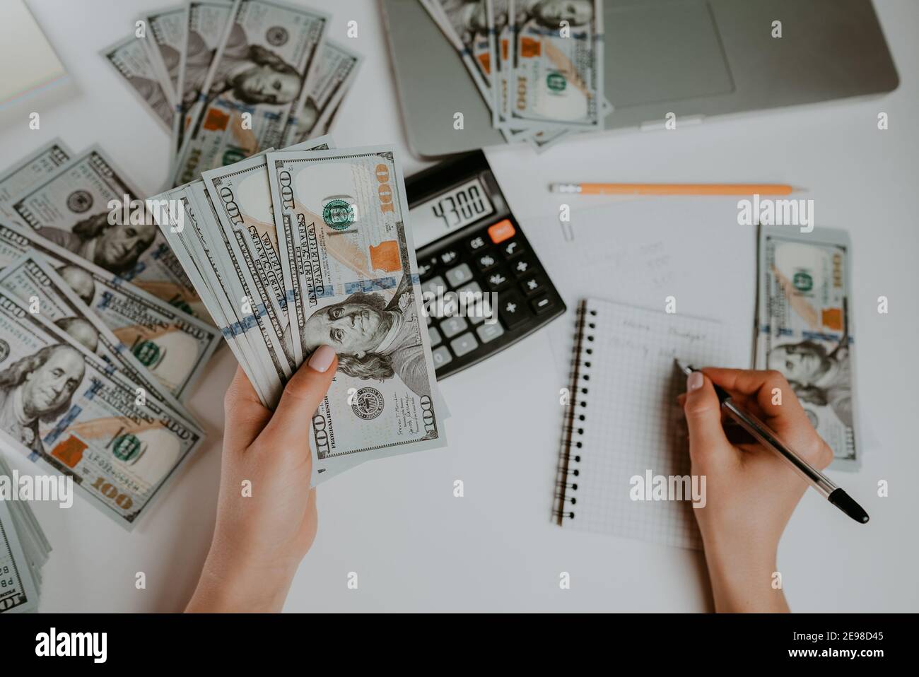 Banker counter hi-res stock photography and images - Alamy