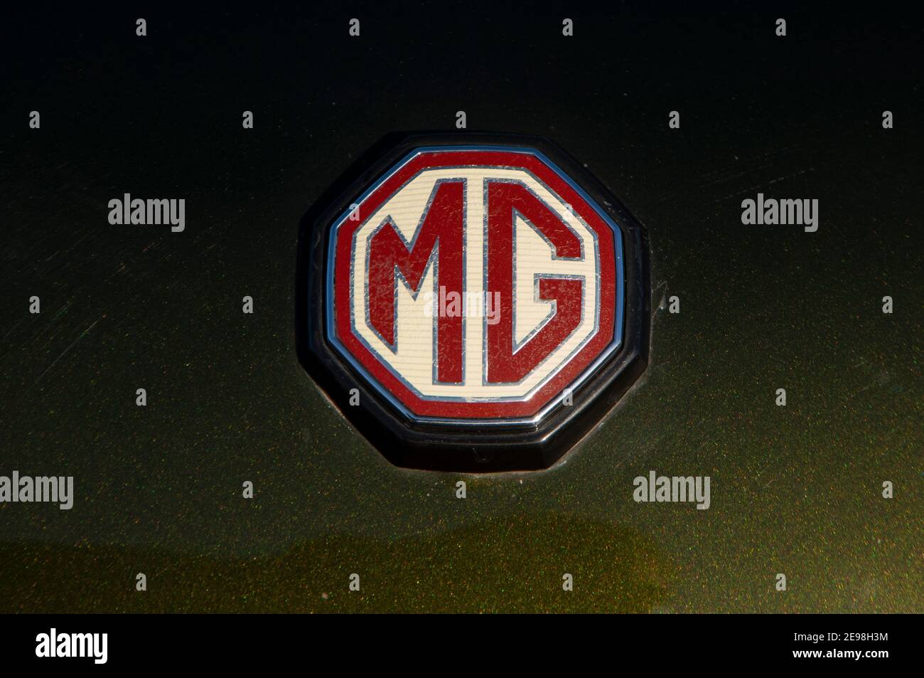 Mgb car logo hi-res stock photography and images - Alamy