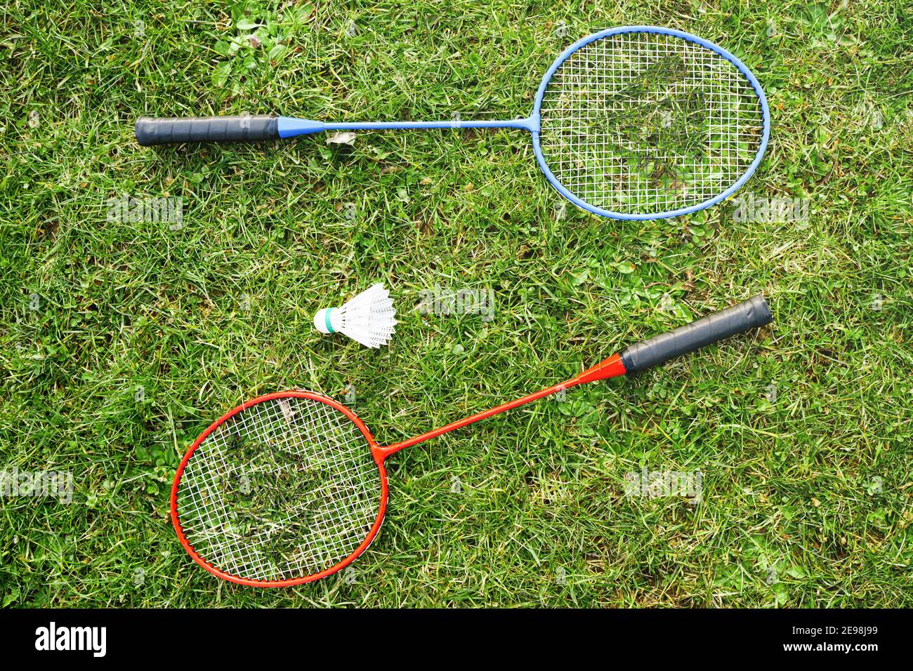 Badminton racket and shuttle hi-res stock photography and images - Alamy