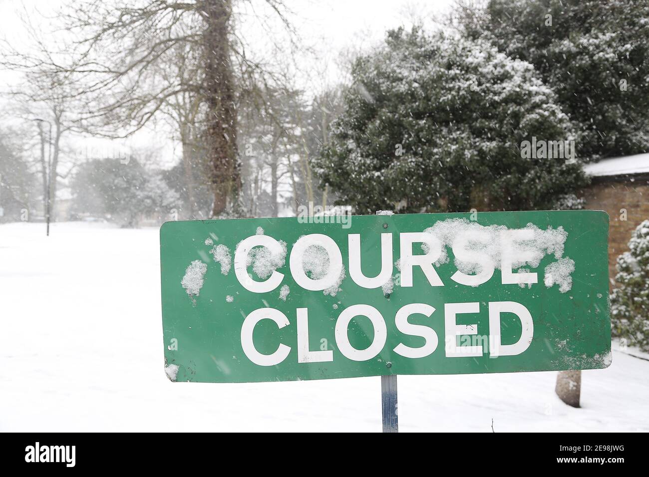 The recent snow forces the Brent Valley golf course to close in west ...