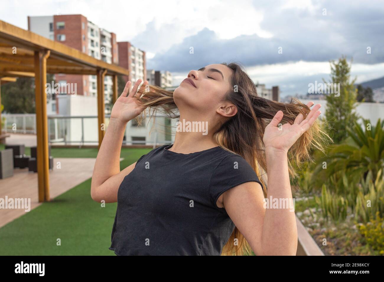 teen girl portrait in outdoors modeling and pose Stock Photo - Alamy