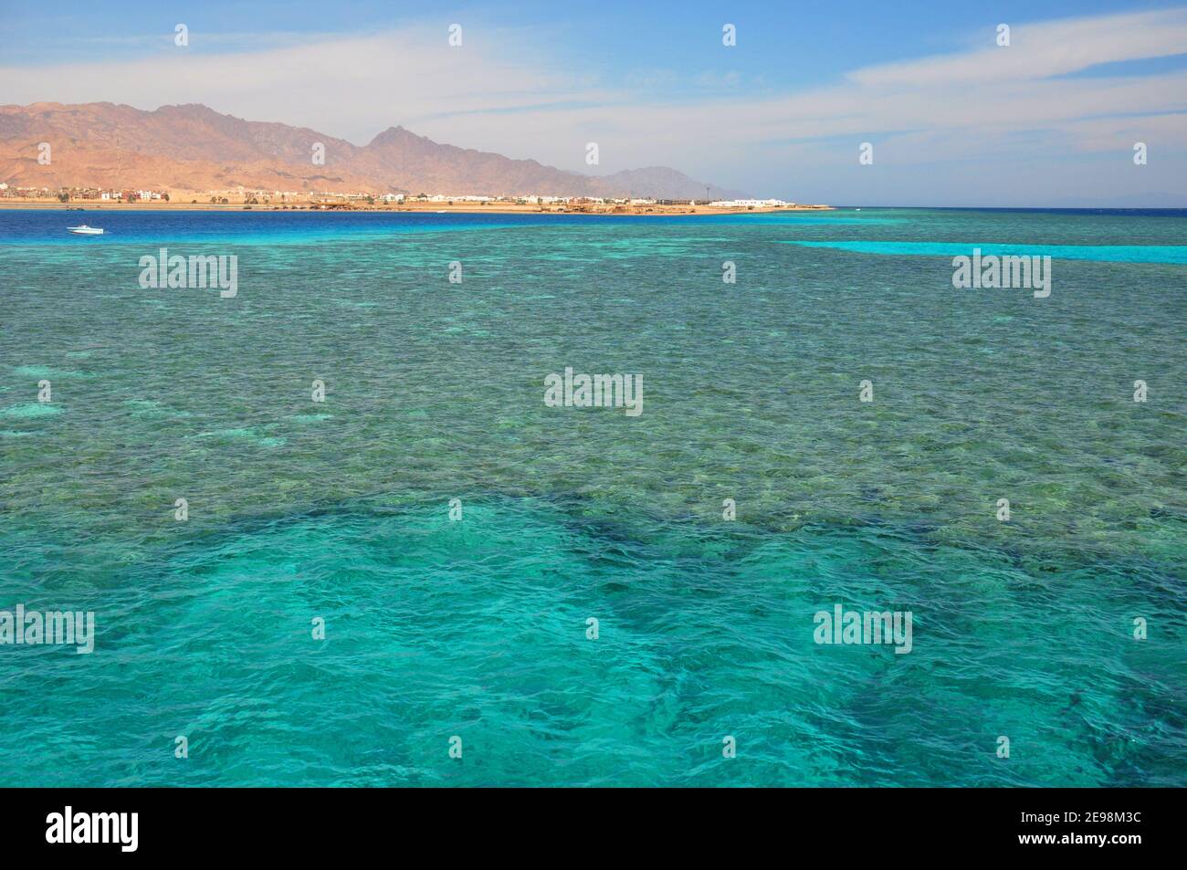 Saudi arabia underwater red sea hi-res stock photography and images - Alamy