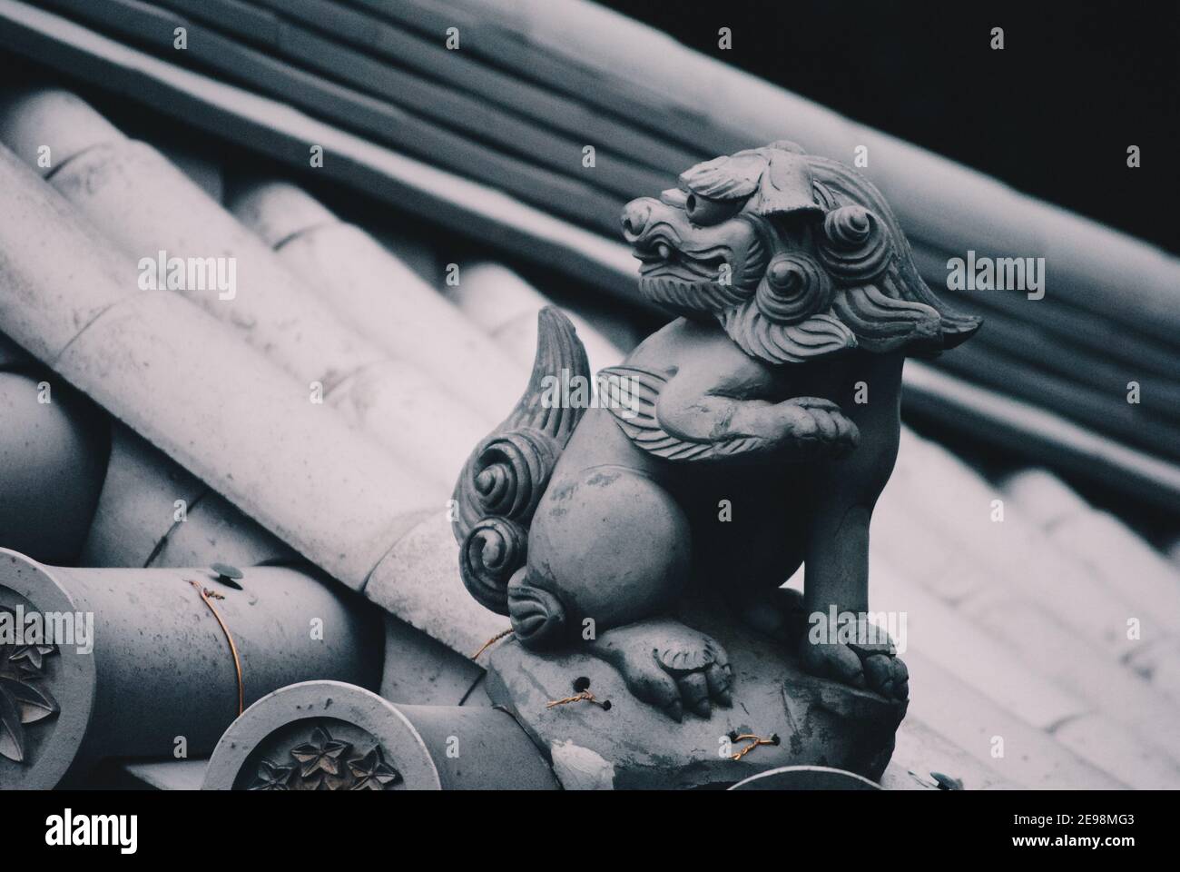 Traditional japanese decorative roof tiles hi-res stock photography and ...