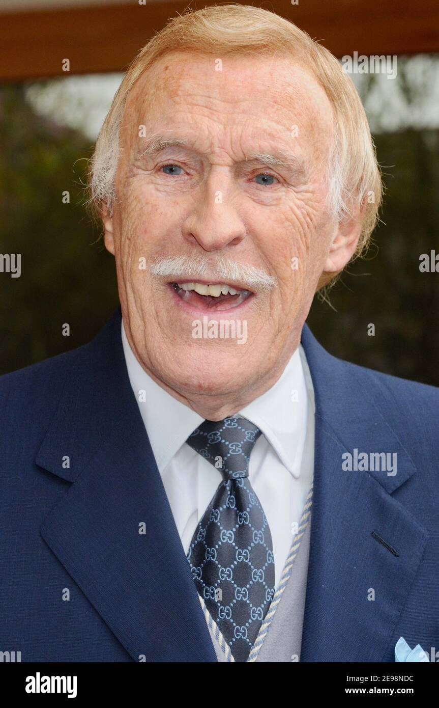 SIr Bruce Forsyth, RHS Chelsea Flower Show, Royal Hospital, London. UK ...