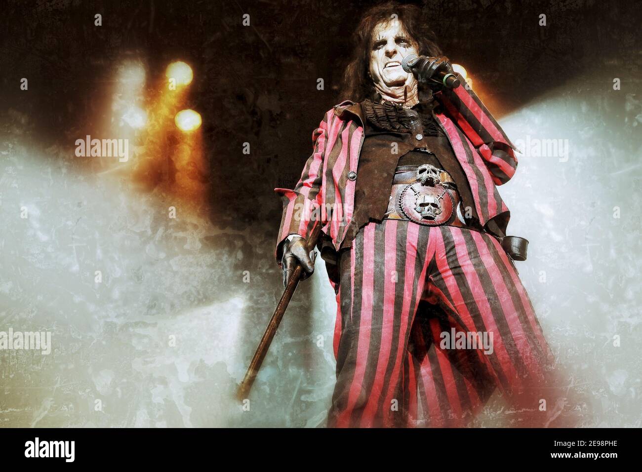 Alice Cooper performing his Halloween Night of Fear at Wembley Arena ...