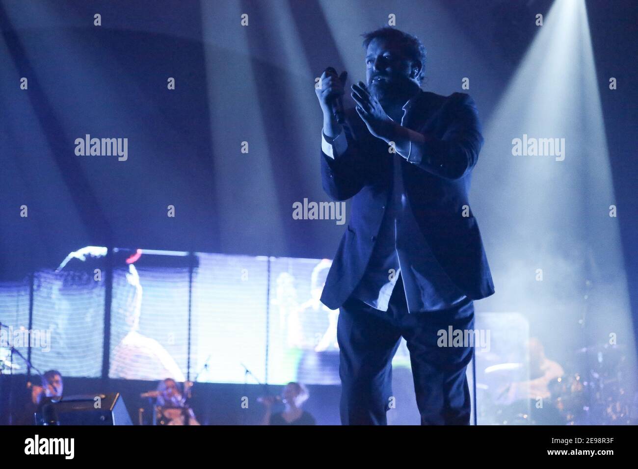 Guy Garvey of Elbow live at the O2 during the last gig of their current ...