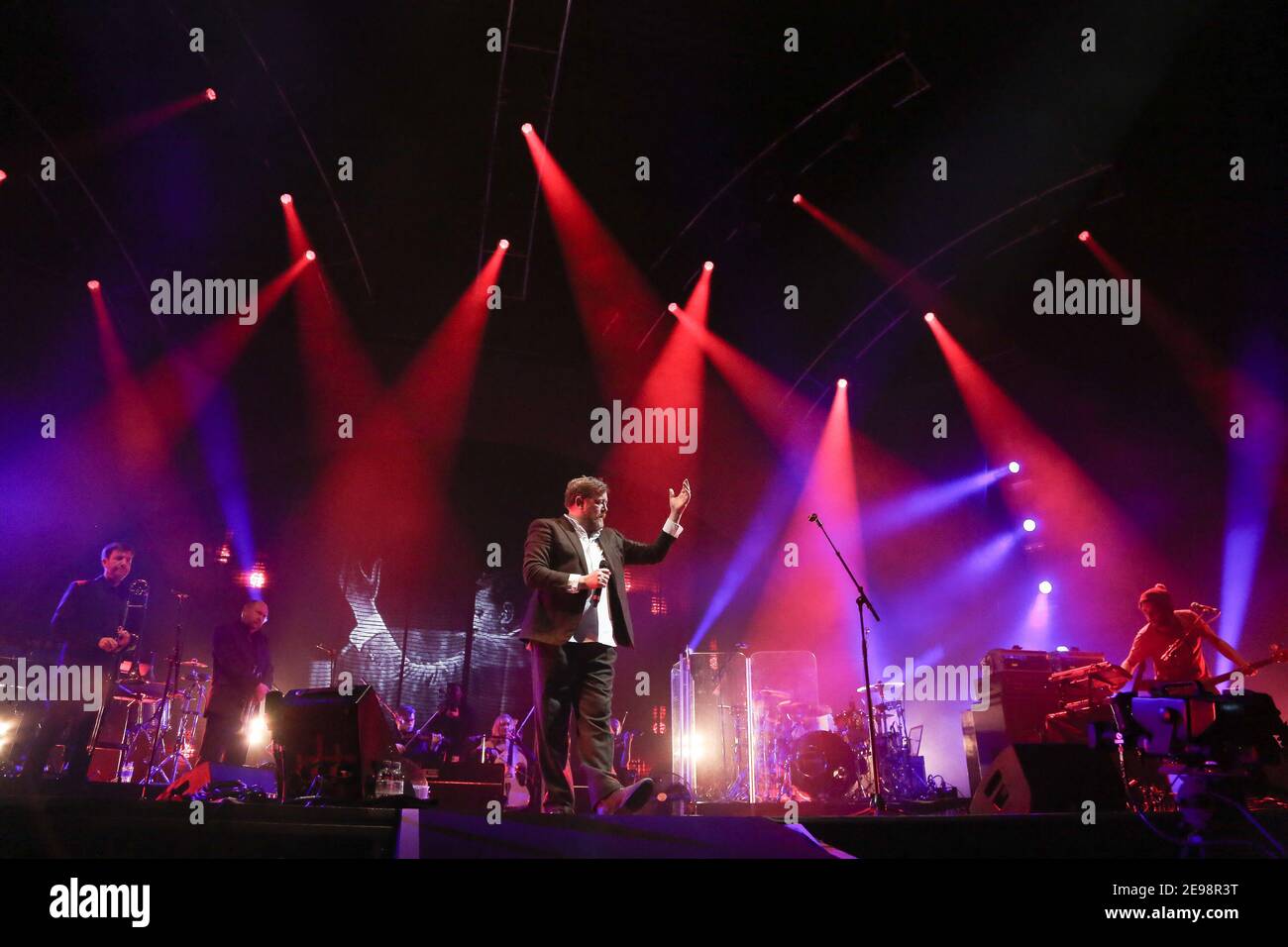 Elbow live at the O2 during the last gig of their current tour Stock ...