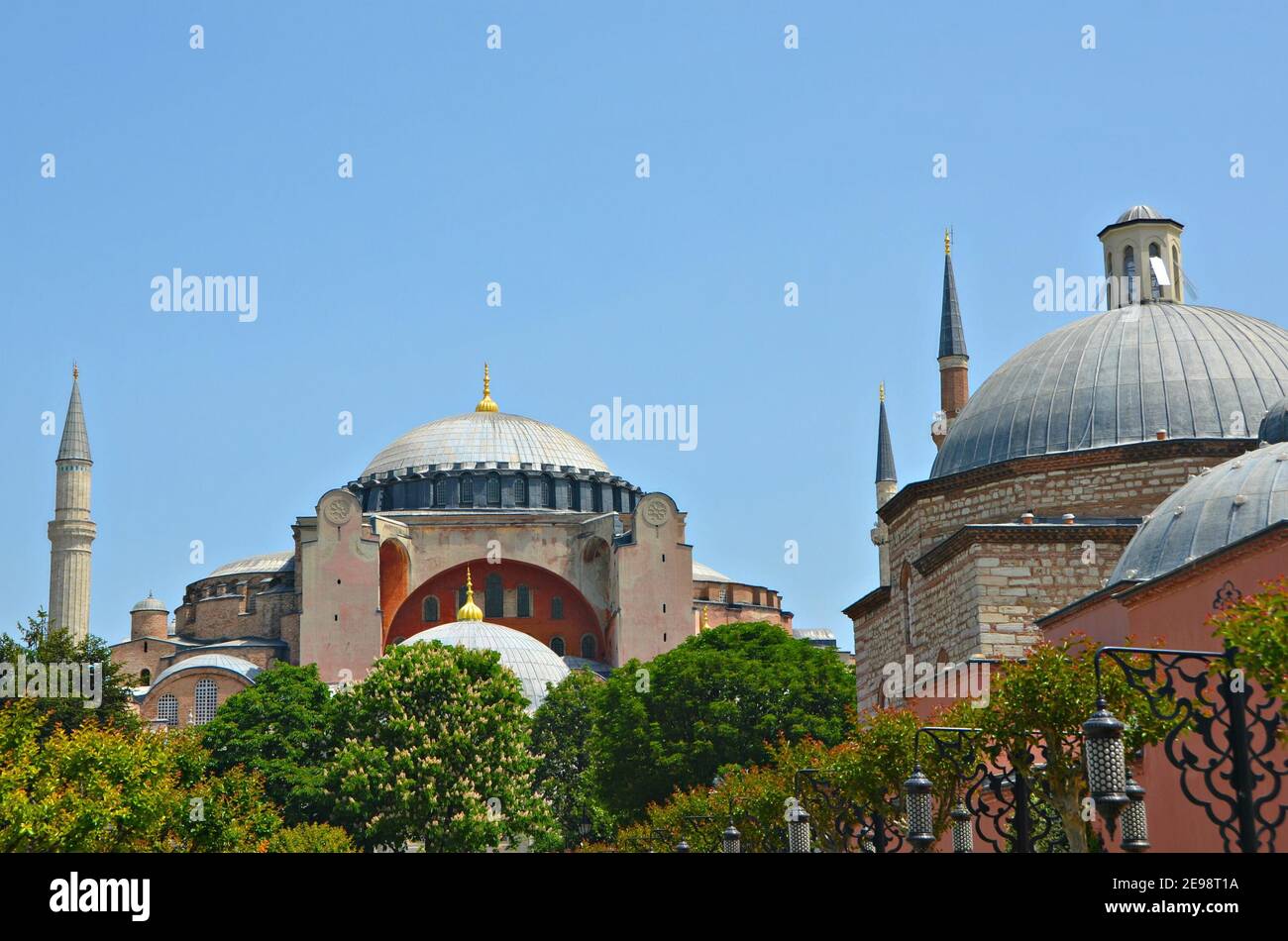 Magna ecclesia hi-res stock photography and images - Alamy