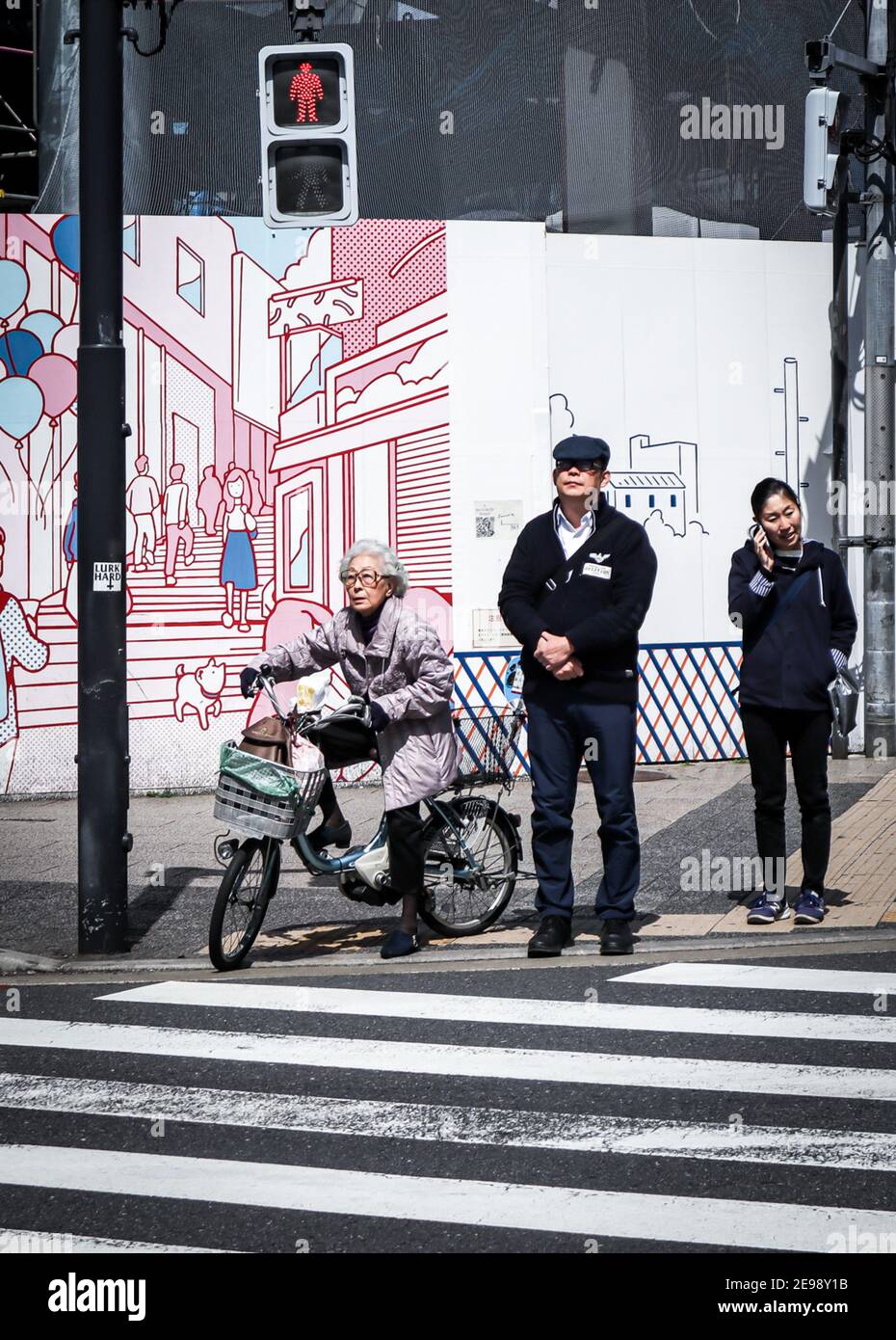 This series of photos wants to emphasise the different scenarios in ...