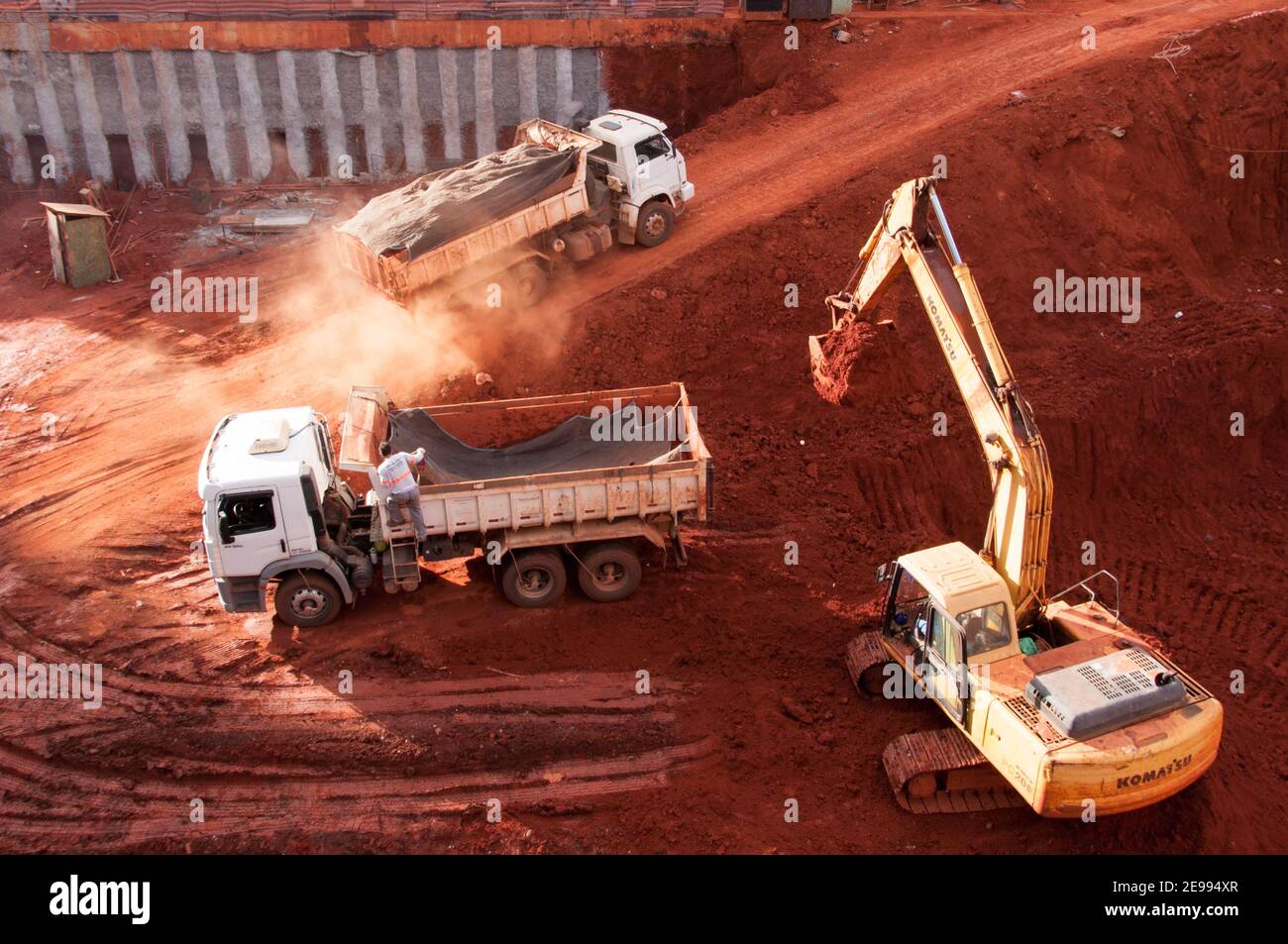 Loading dumper truck hi-res stock photography and images - Alamy
