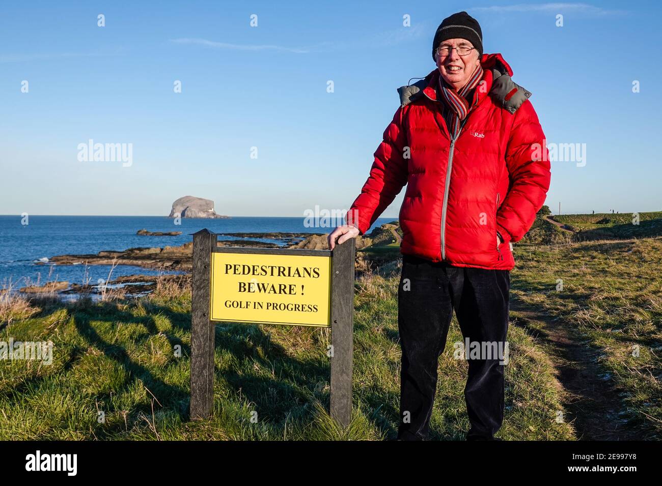 Golf course warning sign hi-res stock photography and images - Alamy