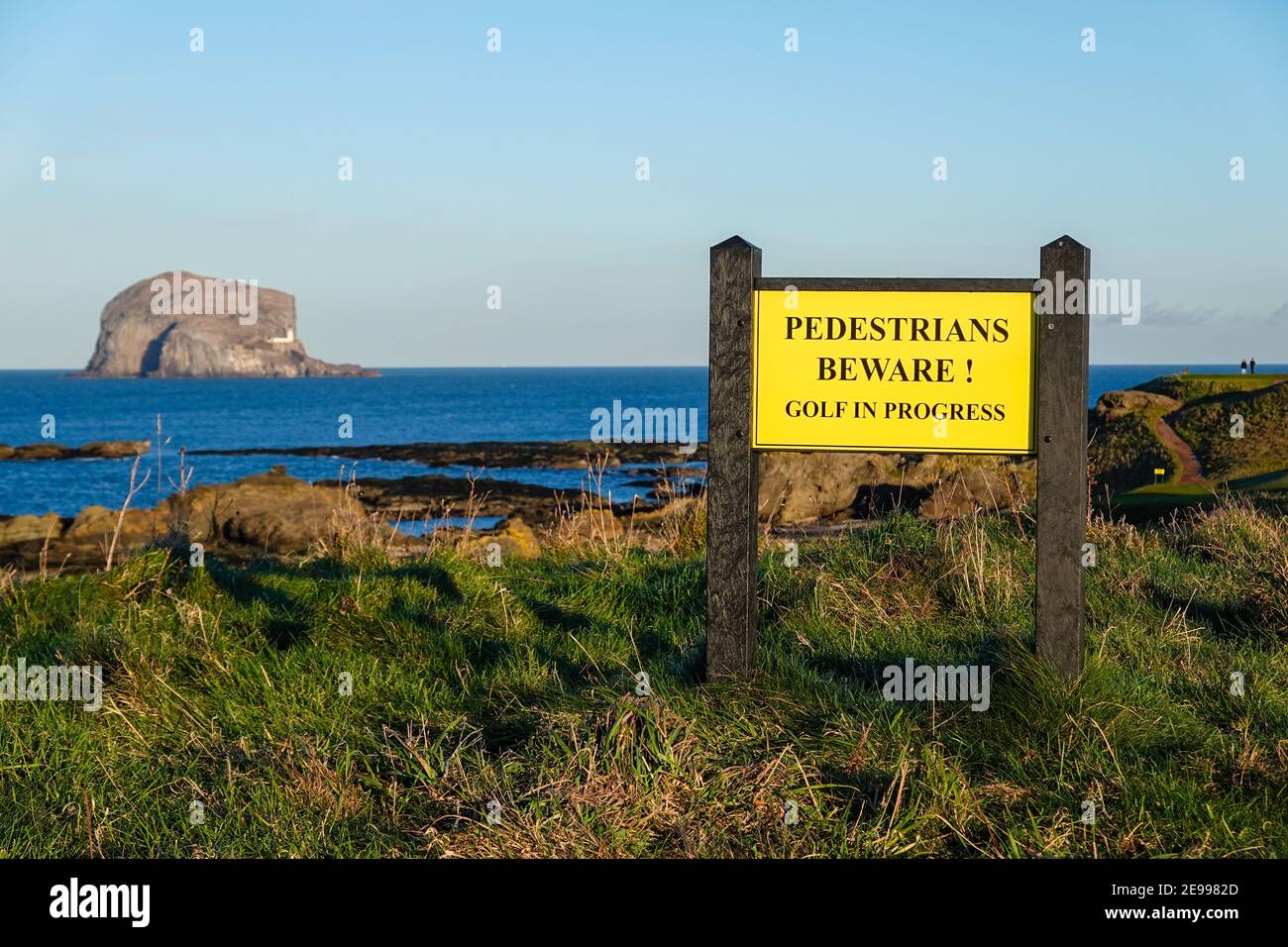 Golf course warning sign hi-res stock photography and images - Alamy