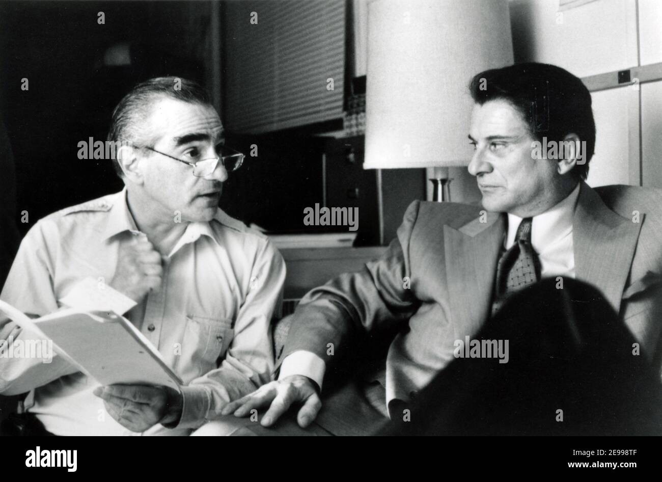 Los Angeles.CA.USA. Director Martin Scorsese and Joe Pesci on set in (C ...