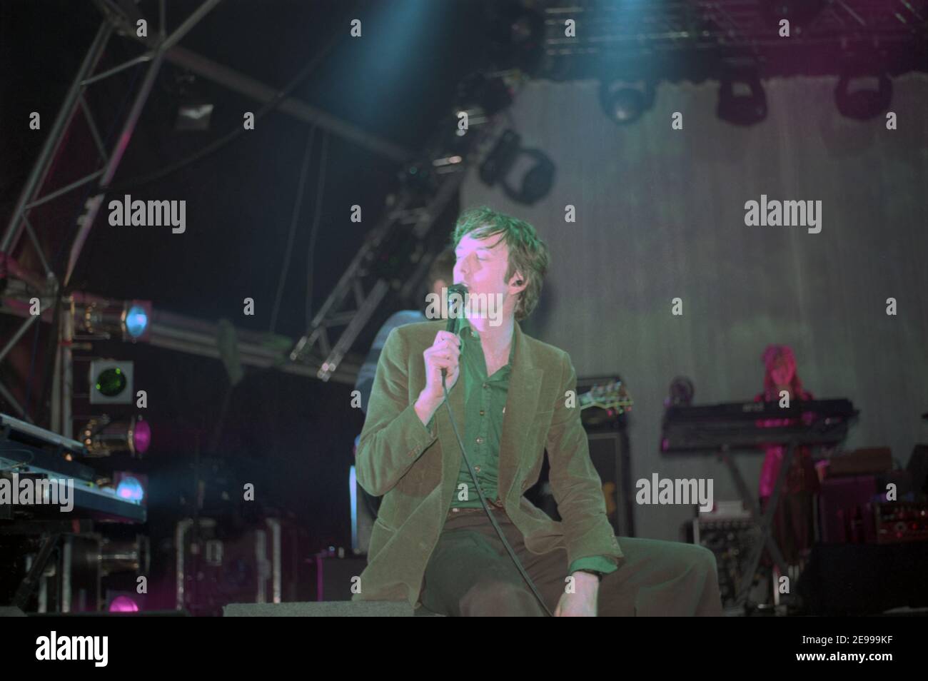 Jarvis cocker onstage hi-res stock photography and images - Alamy