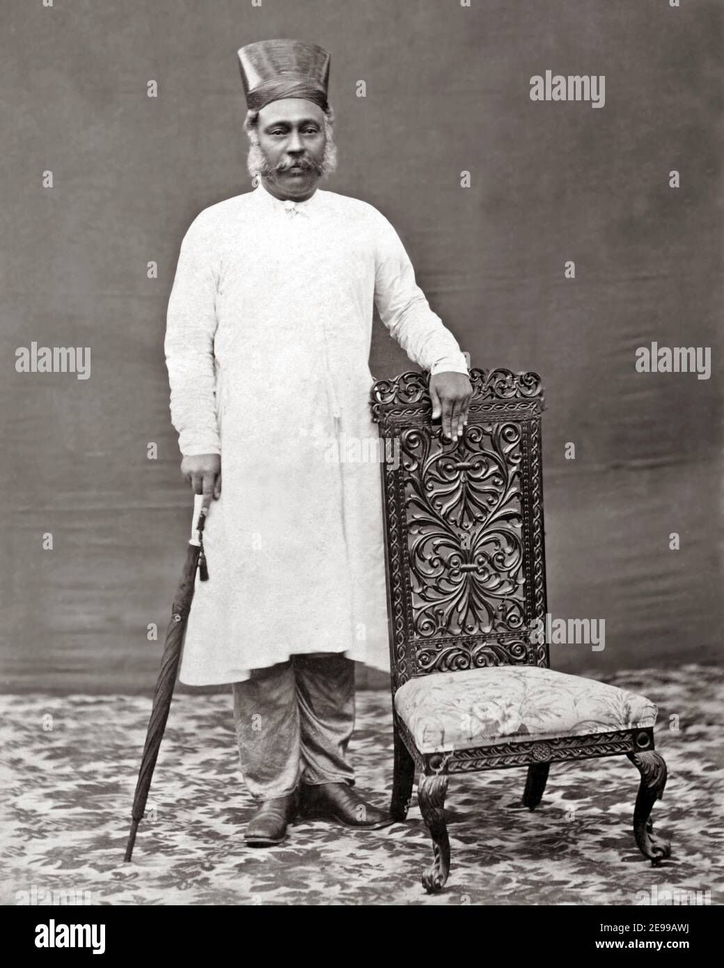 Late 19th century photograph - 'A Parsi Gentleman', Parsee, India Stock ...