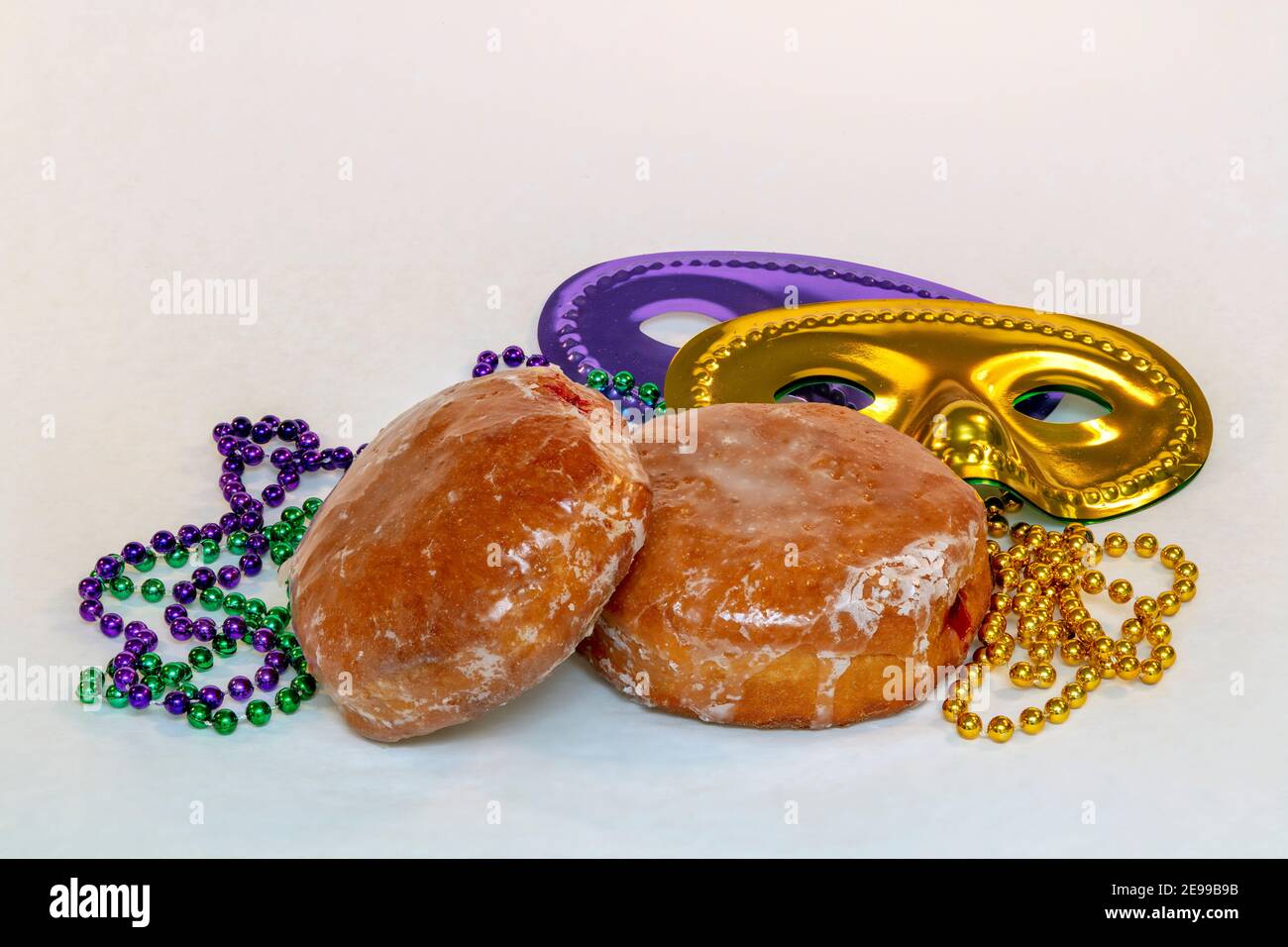 Paczki hi-res stock photography and images - Alamy
