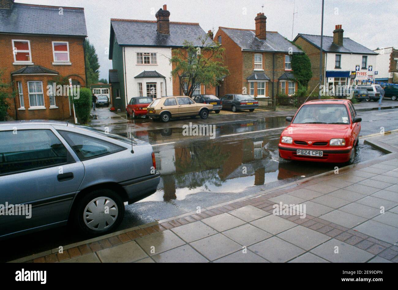Driving in rain hi-res stock photography and images - Alamy