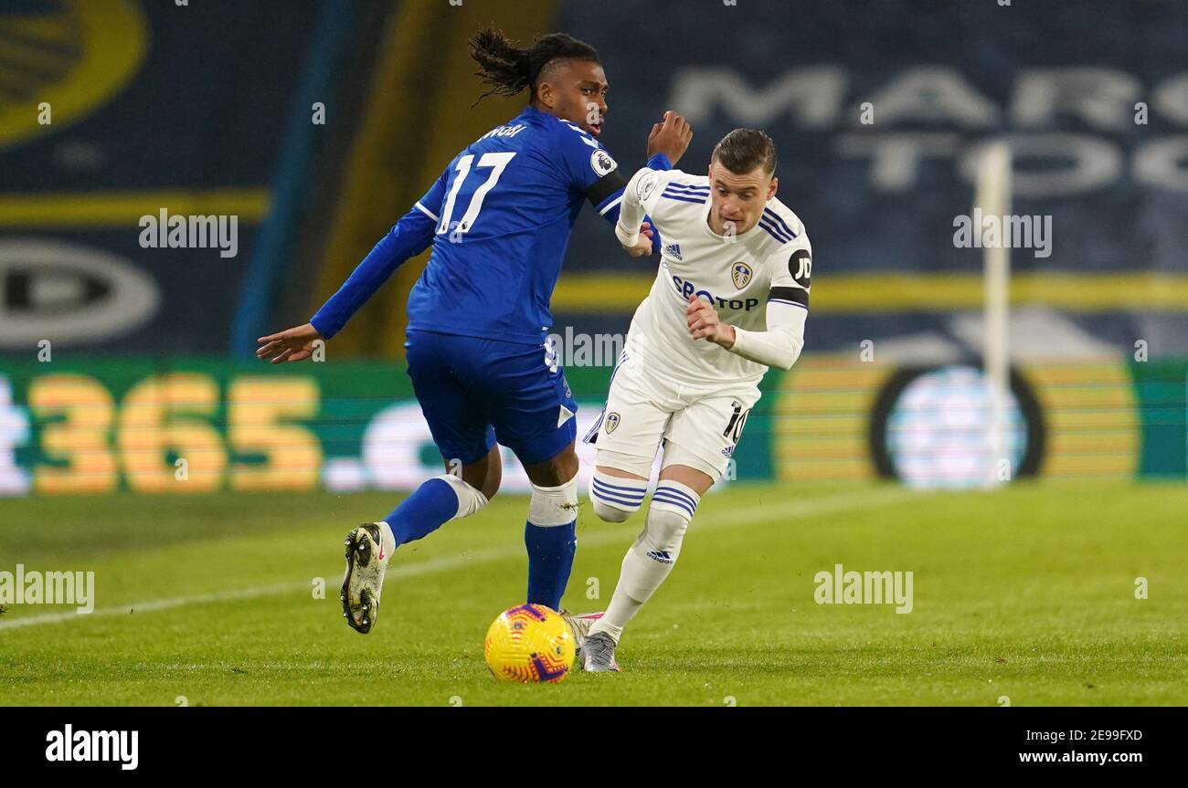 Everton's Alex Iwobi (left) and Leeds United's Ezgjan Alioski (right ...
