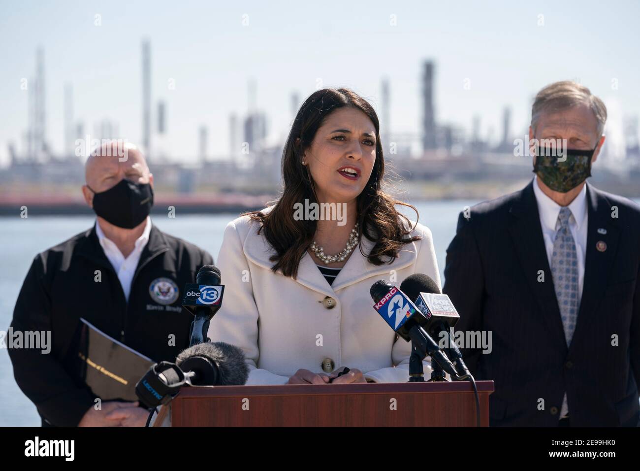 Stephanie mask hi-res stock photography and images - Alamy