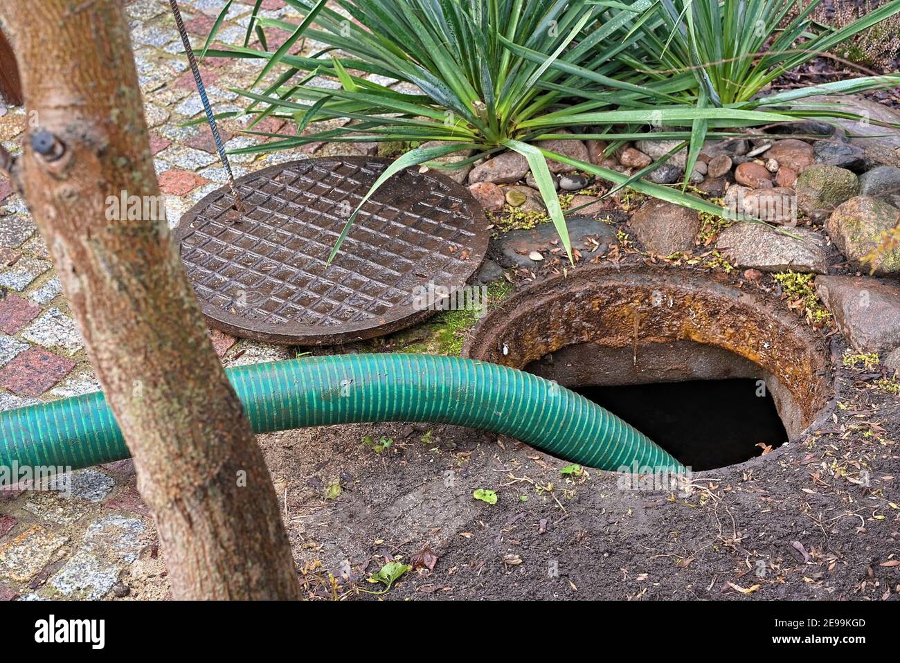 Septic tanks hi-res stock photography and images - Alamy