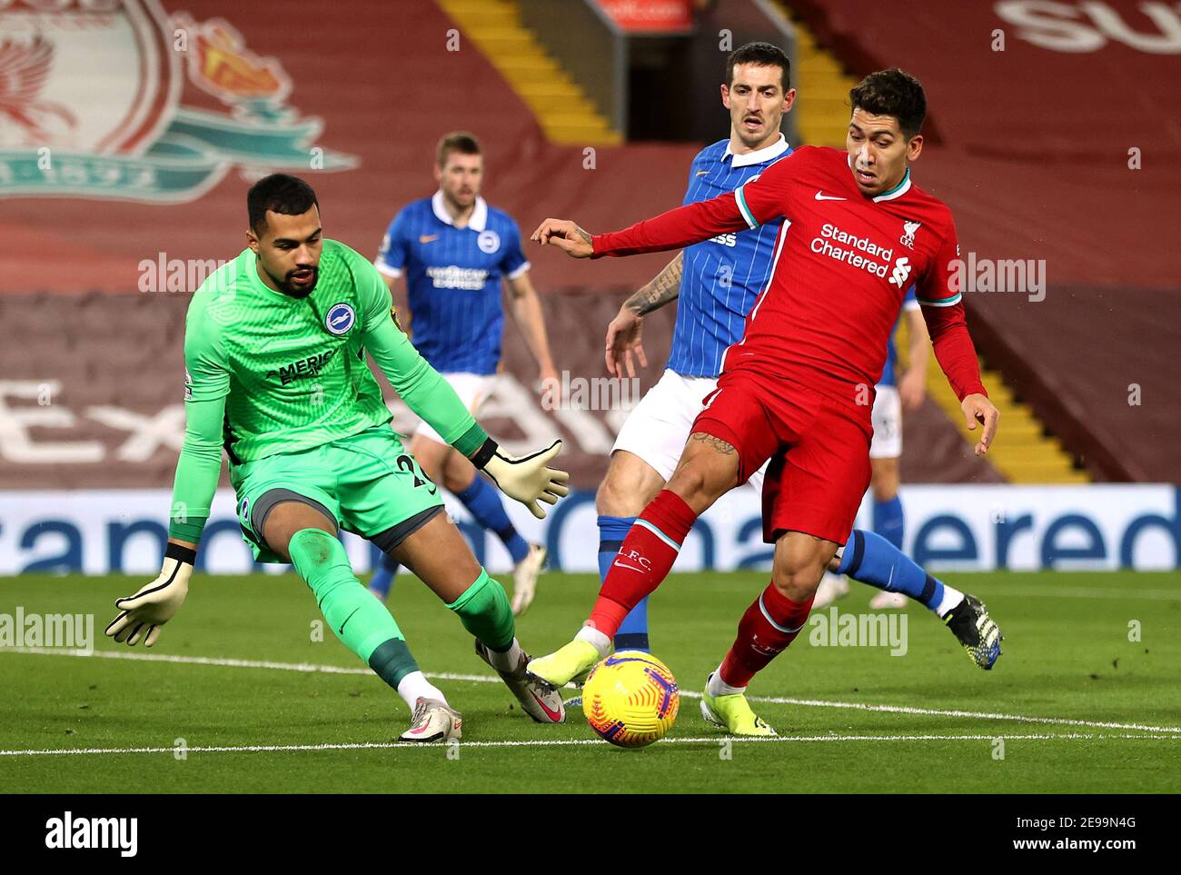 Roberto Sanchez High Resolution Stock Photography and Images - Alamy