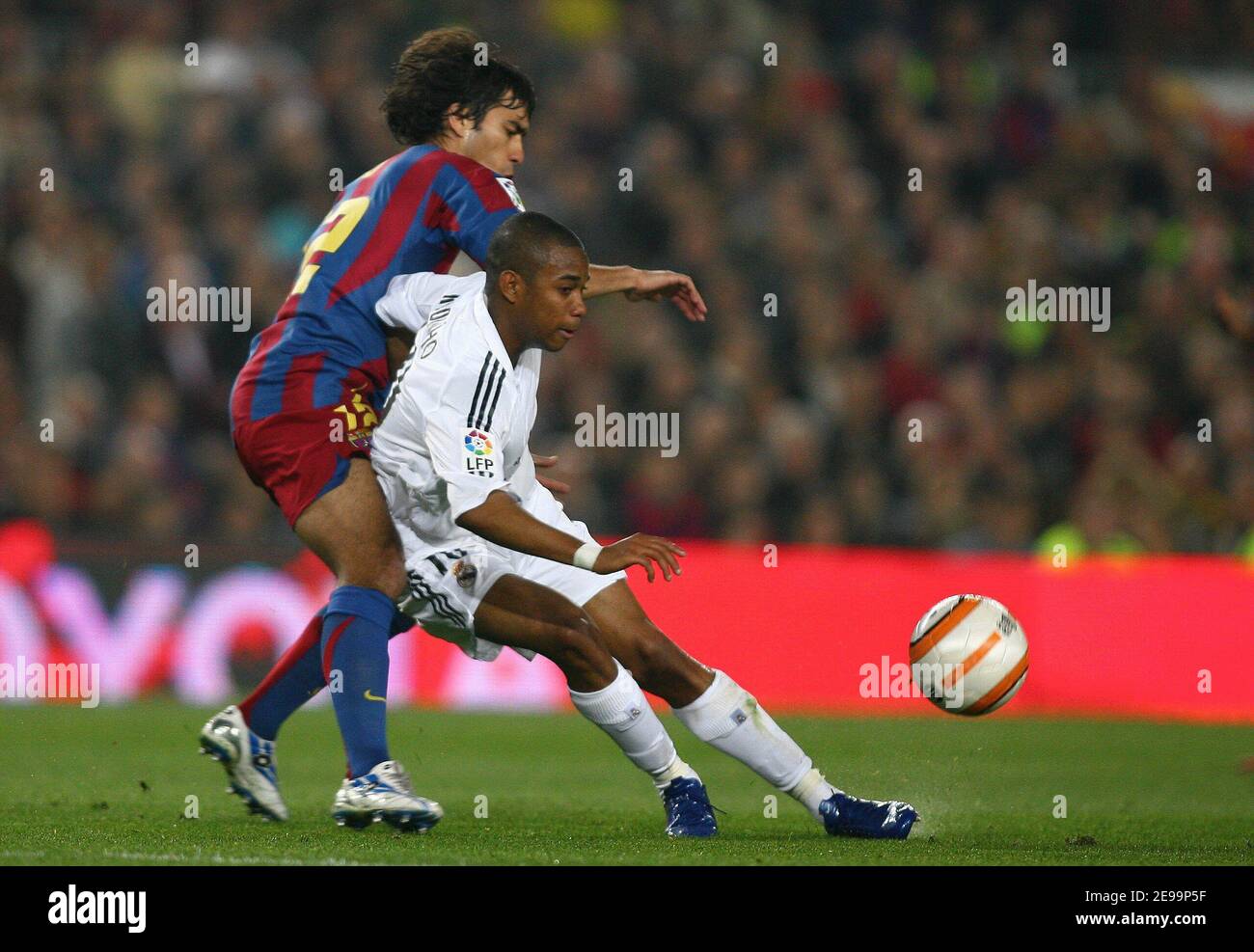 Real madrid vs barcelone hi-res stock photography and images - Alamy