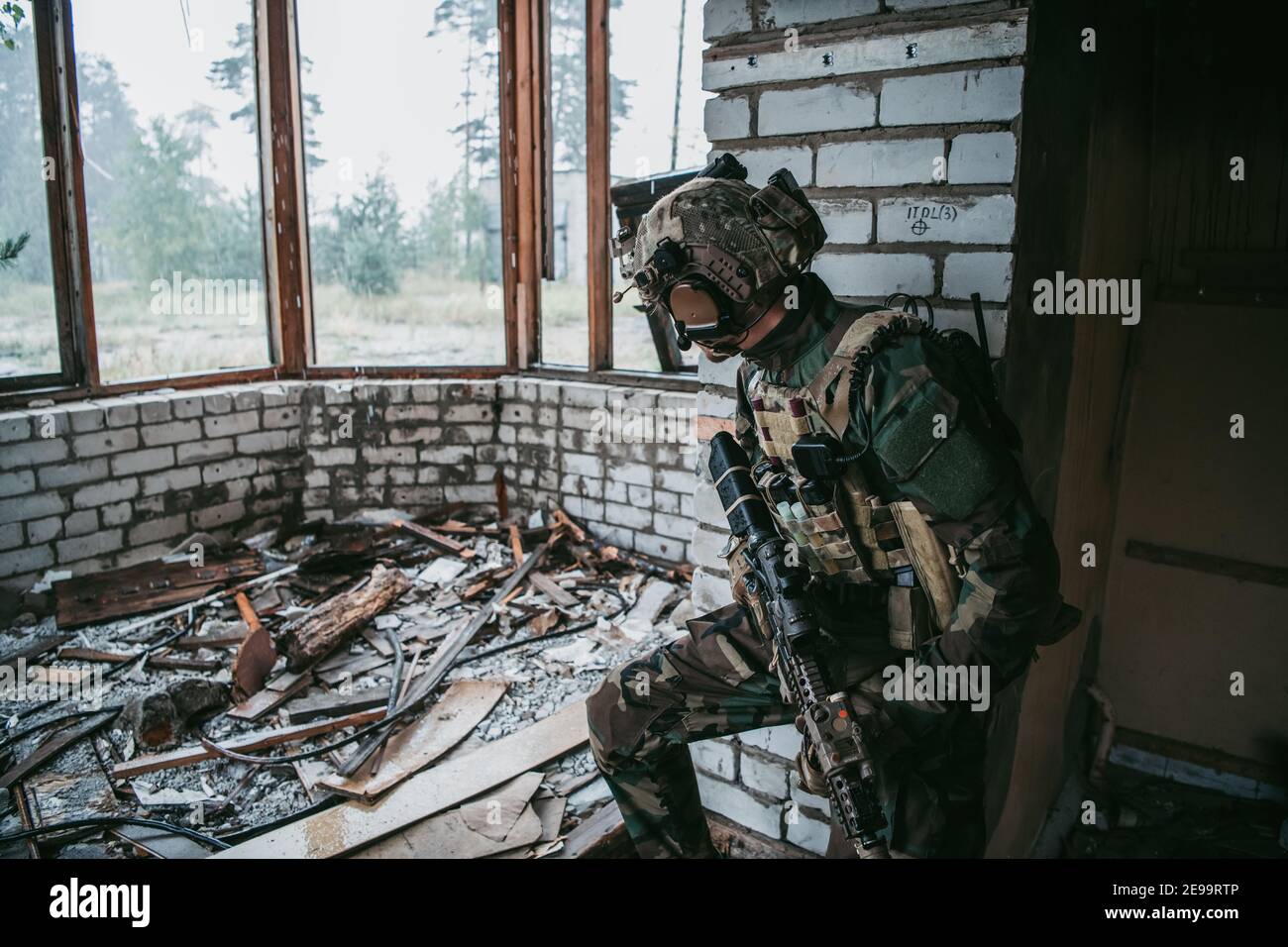 Sniper at a window hi-res stock photography and images - Alamy
