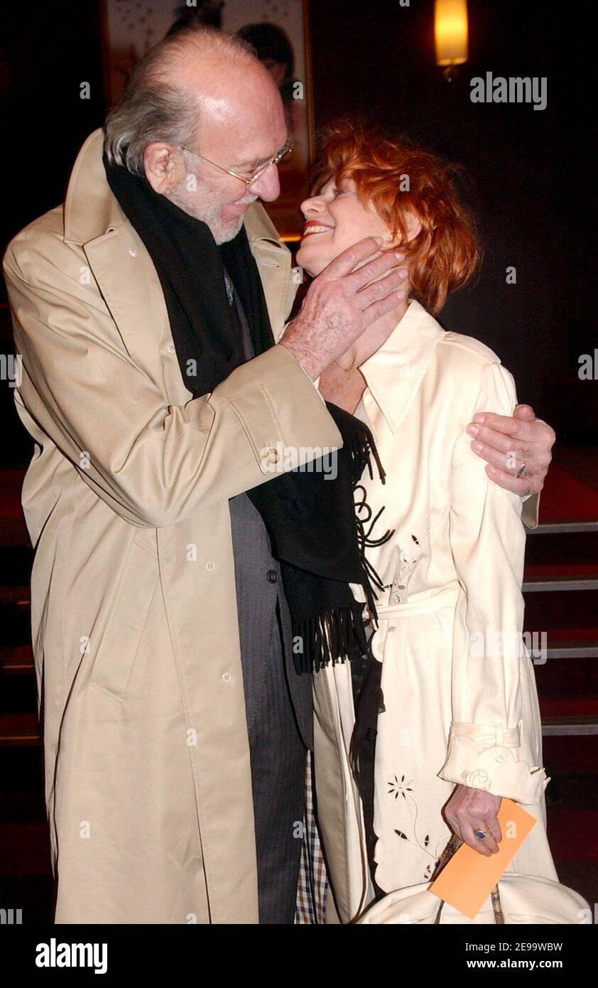 Femme de cabaret hi-res stock photography and images - Alamy