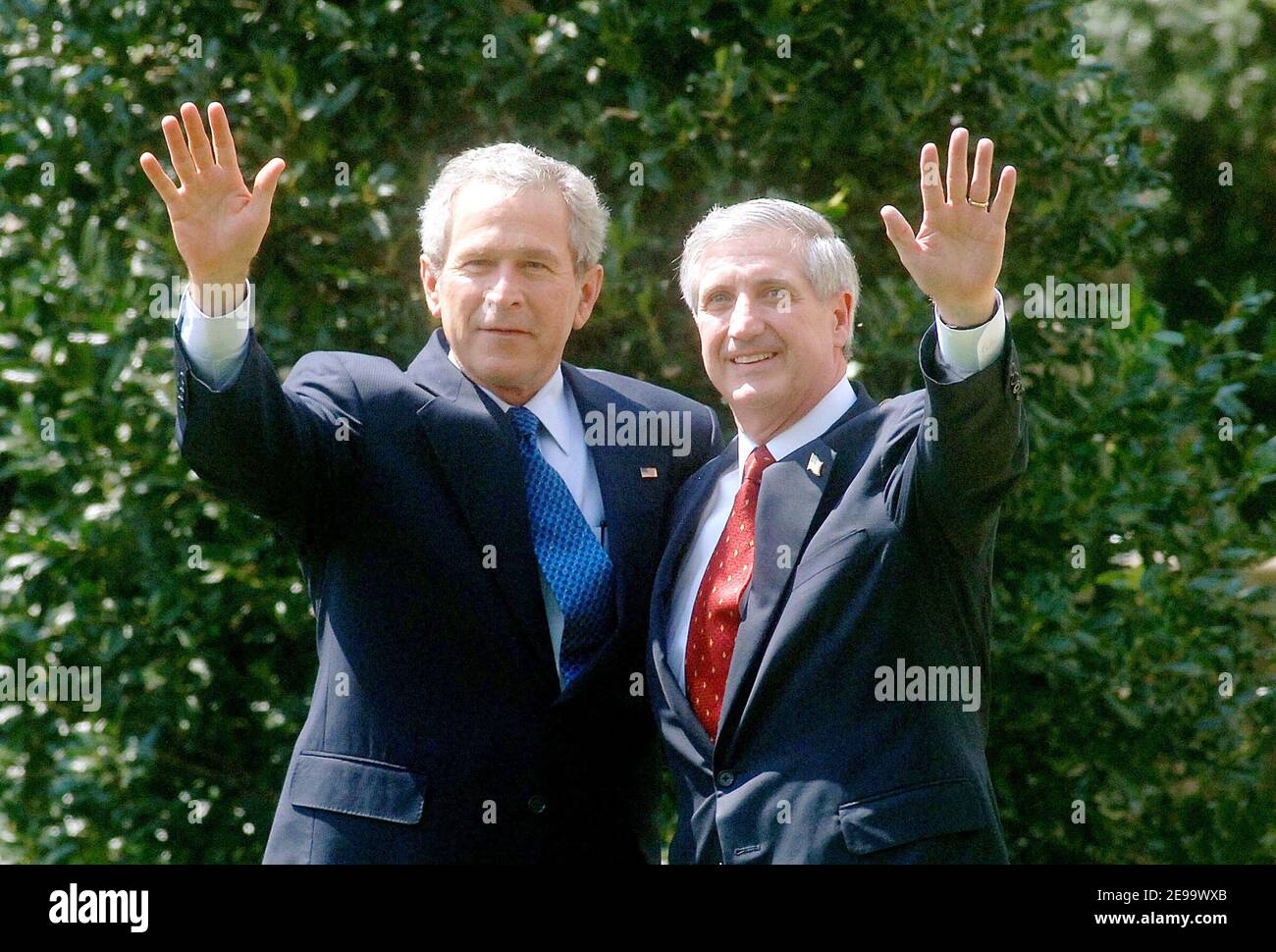 President george w bush and card hi-res stock photography and images ...