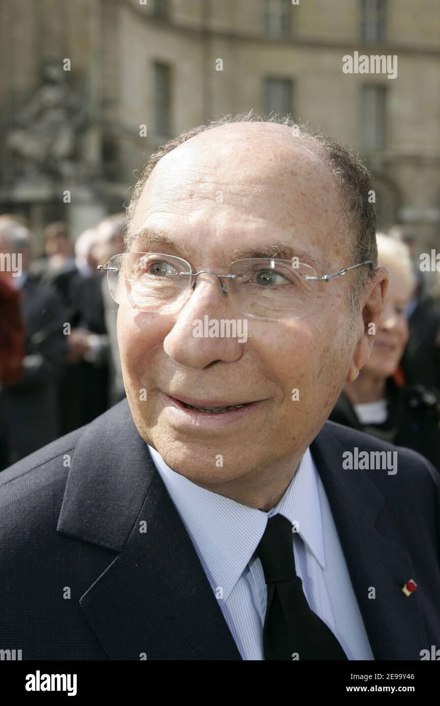 Rafales hi-res stock photography and images - Alamy