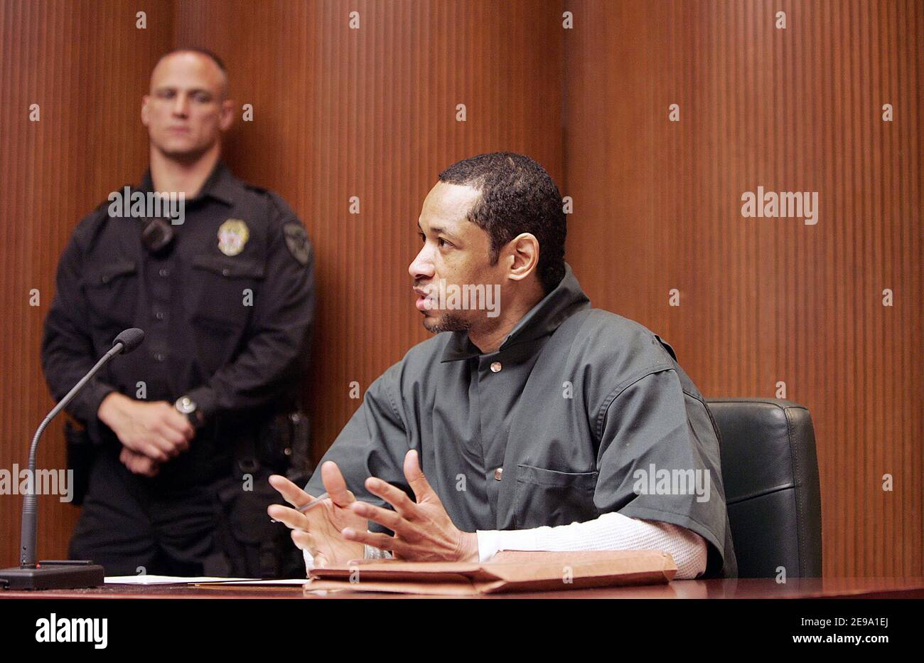 Accused sniper John Allen Muhammad listens to the judge in the ...