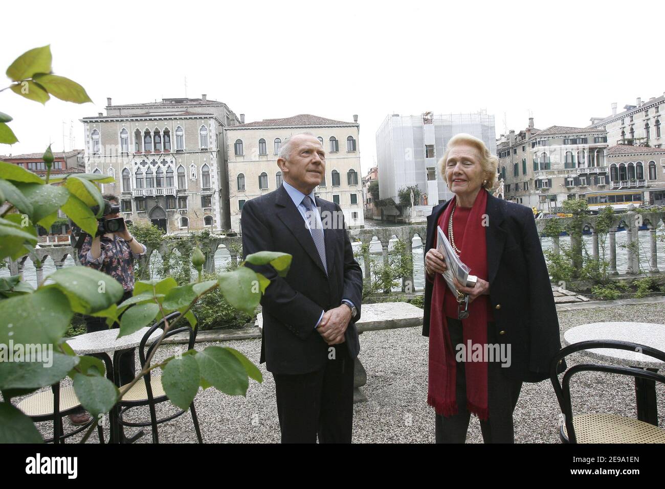 EXCLUSIVE. Italian Comtess Barnabo talks to Francois Pinault outside ...