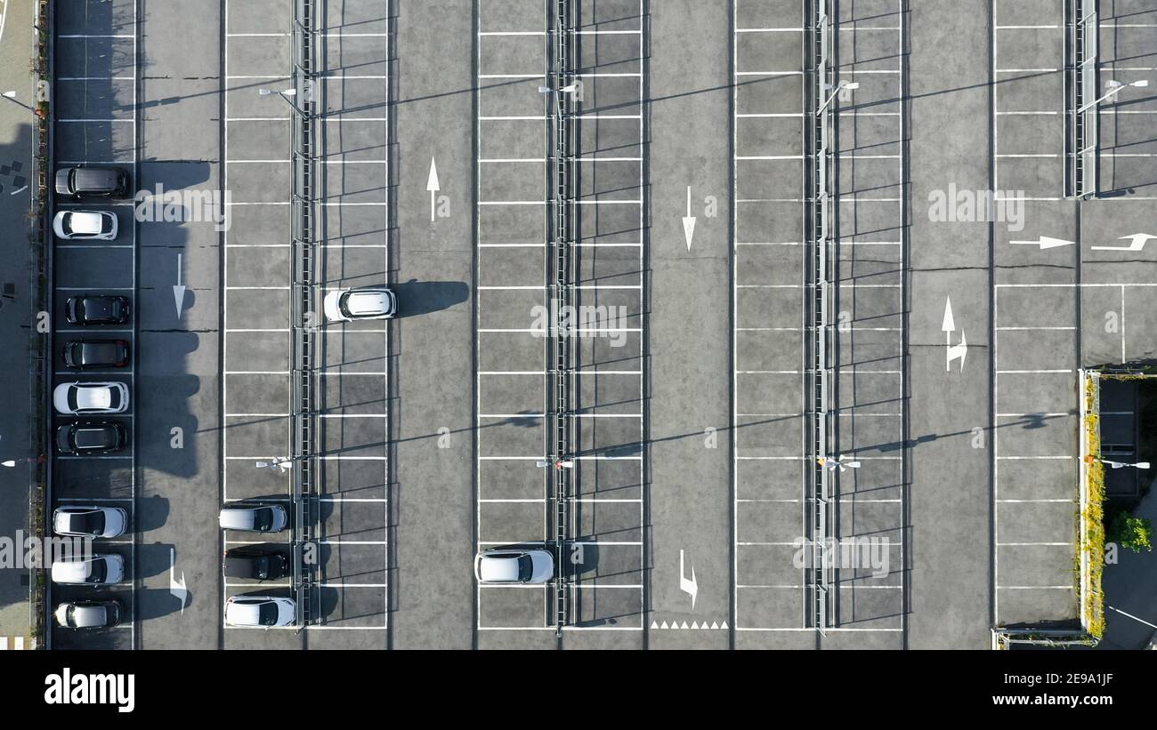 Car dealership aerial hi-res stock photography and images - Alamy