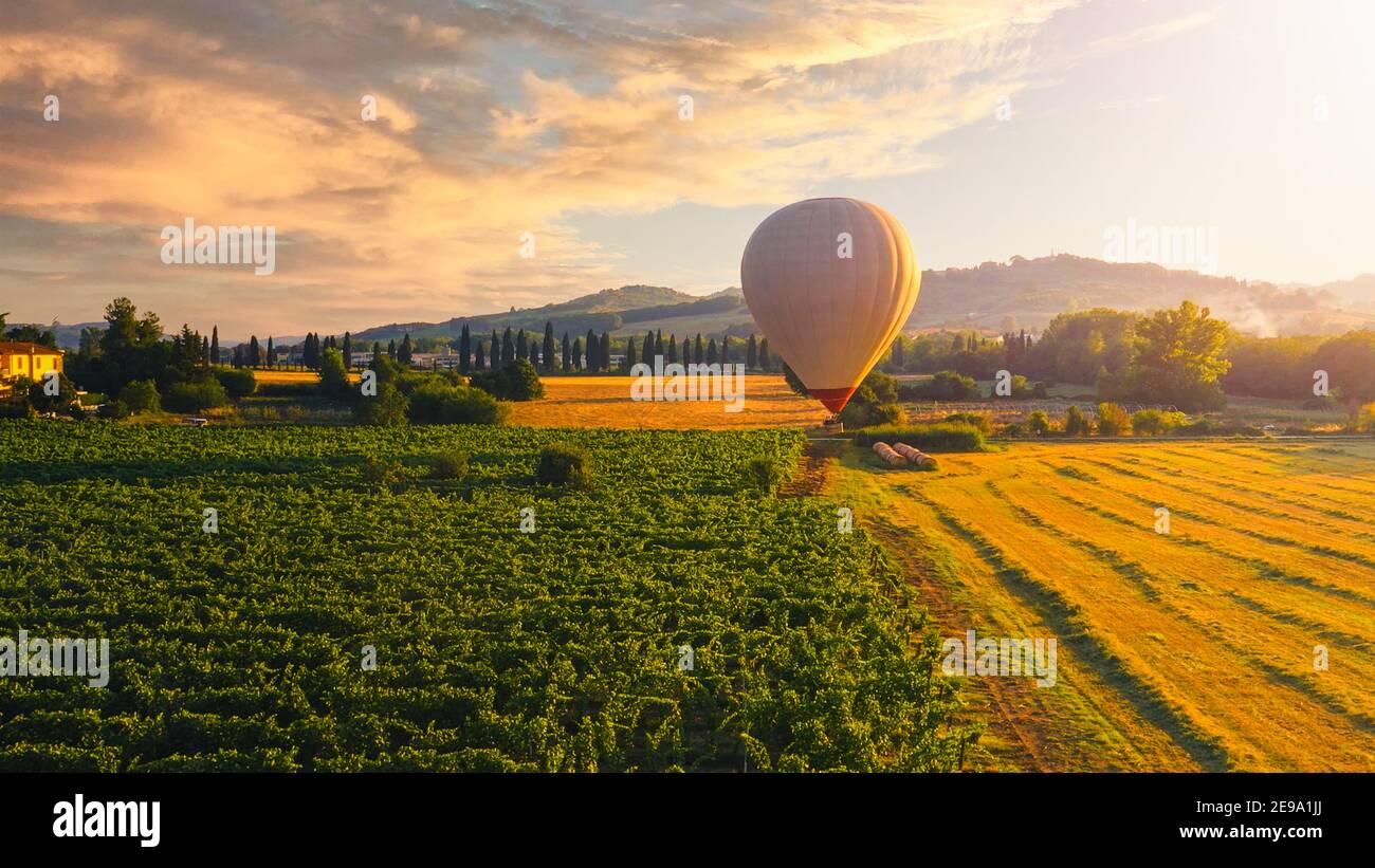 Hot air balloon drone shot hi-res stock photography and images - Alamy