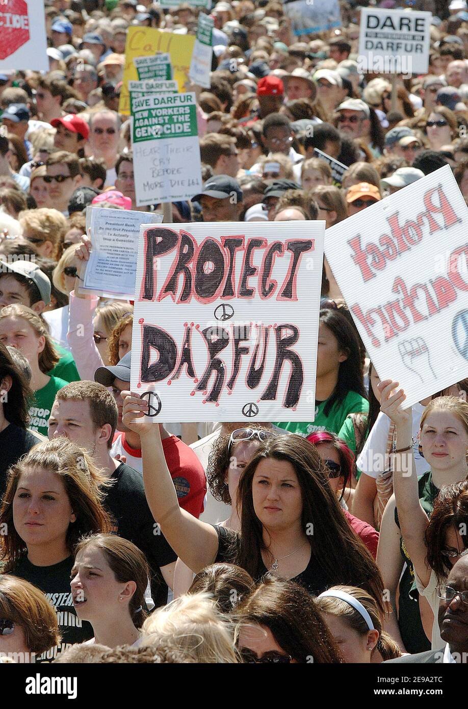Rally to save darfur hi-res stock photography and images - Alamy