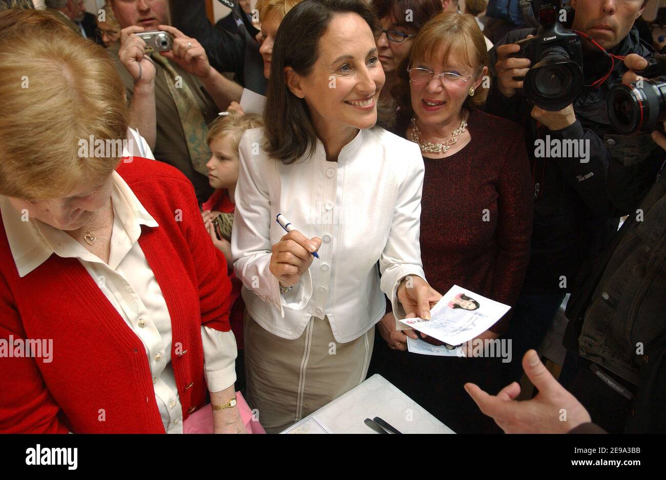 French 'Poitou-Charente' area president Segolene Royal visits Cambrin ...