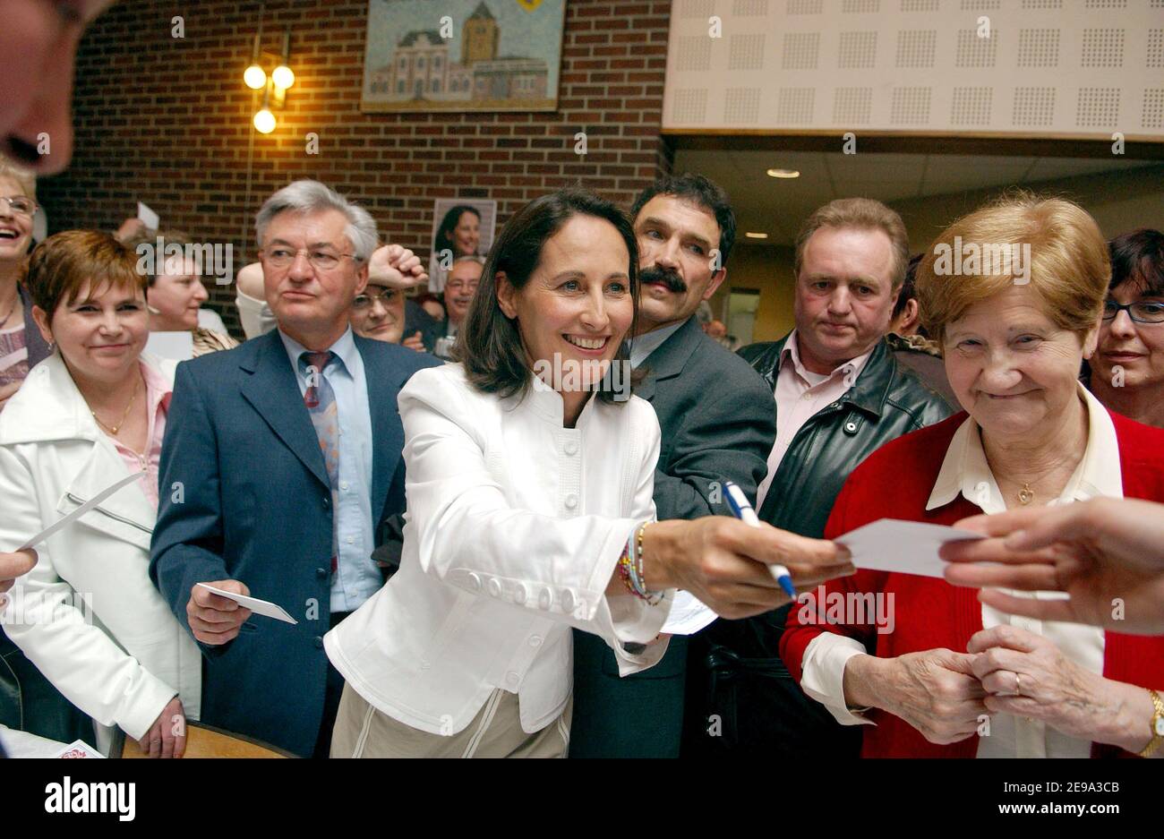 French 'Poitou-Charente' area president Segolene Royal visits Cambrin ...