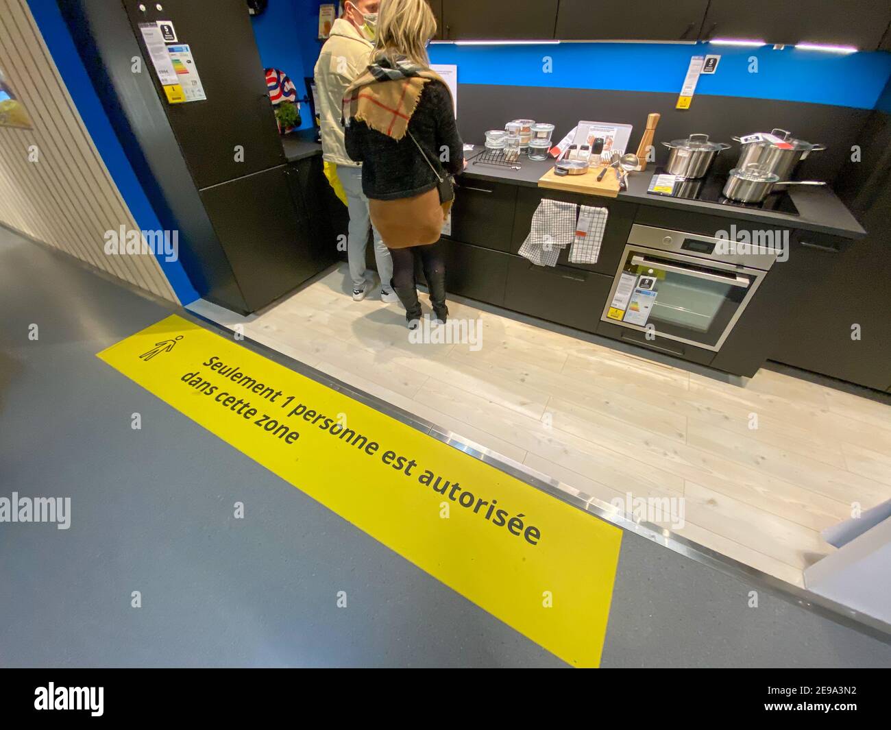 Ikea paris hi-res stock photography and images - Alamy