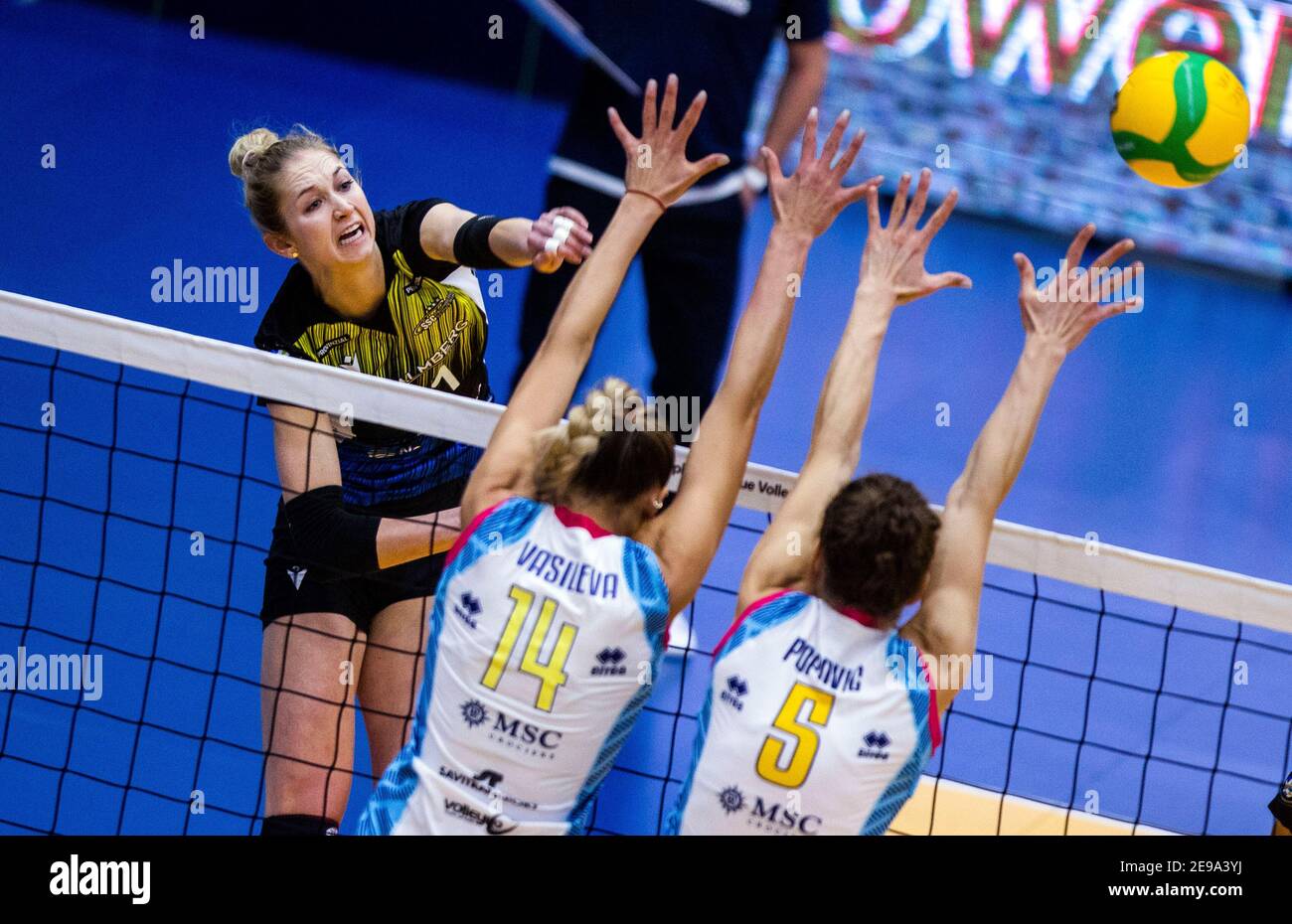 Mina popovic hi-res stock photography and images - Alamy