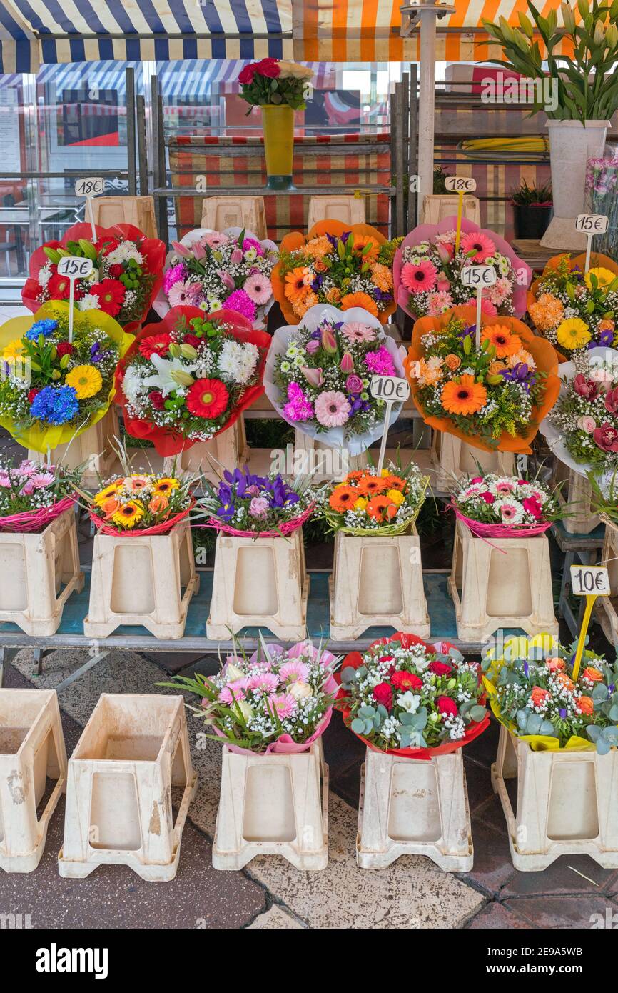 Farmers market roses High Resolution Stock Photography and Images - Alamy