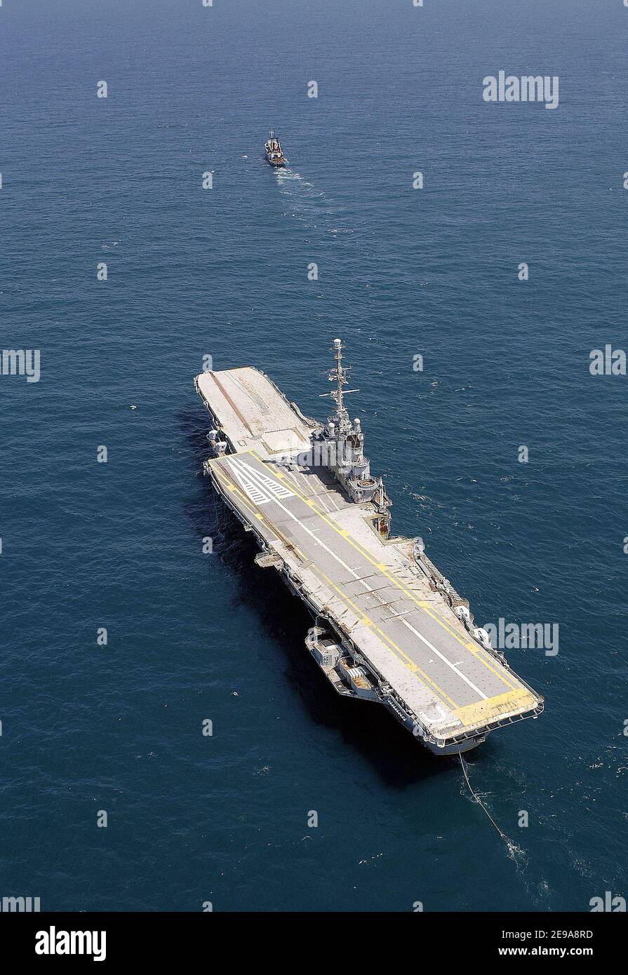 The Sable Cape pulls French aircraft Carrier 'Clemenceau', known since ...