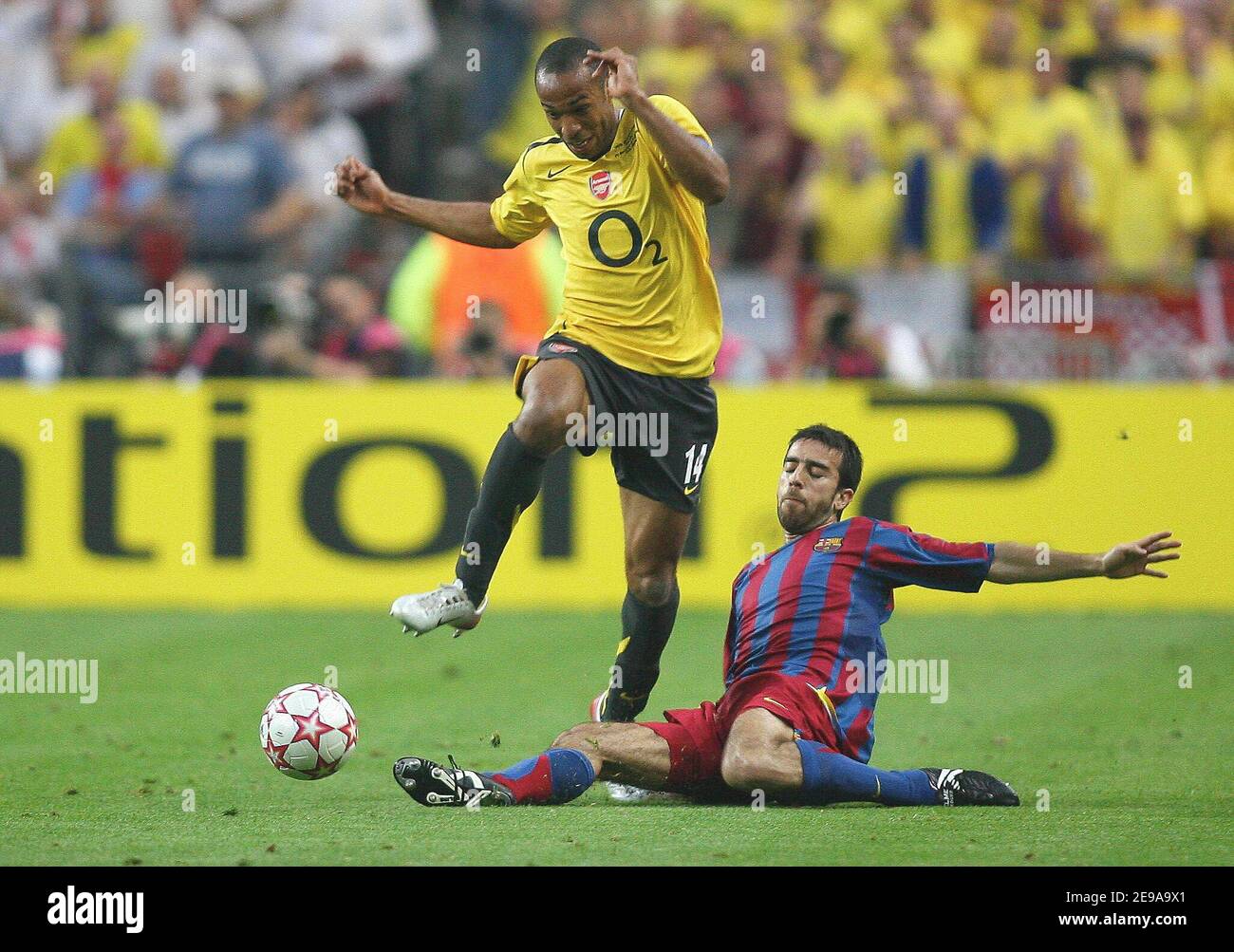 Thierry henry of barcelona hi-res stock photography and images - Alamy