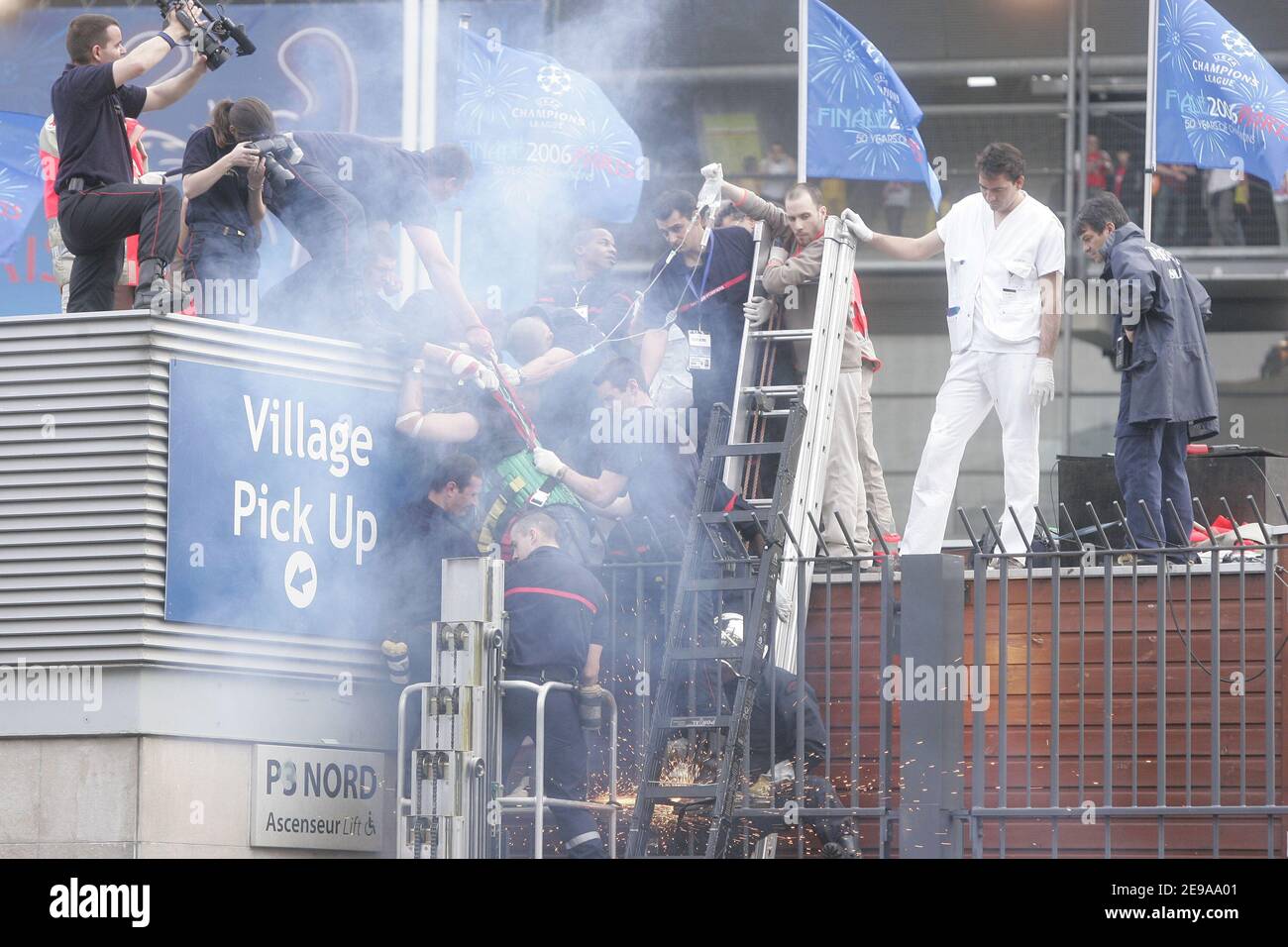 Impaled on a fence hi-res stock photography and images - Alamy