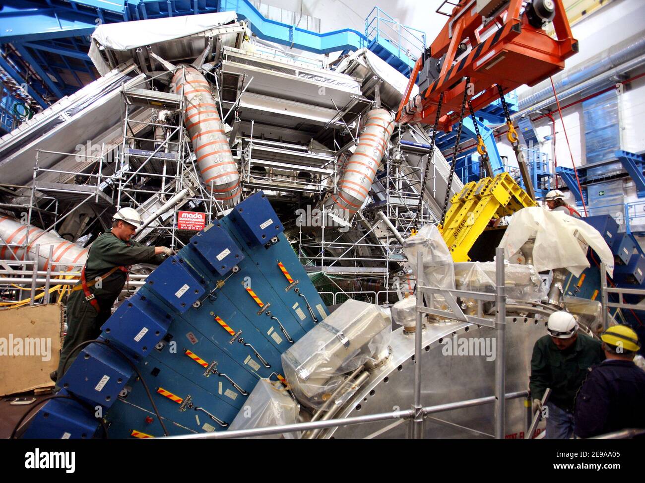 Large hadron collider construction hi-res stock photography and images ...