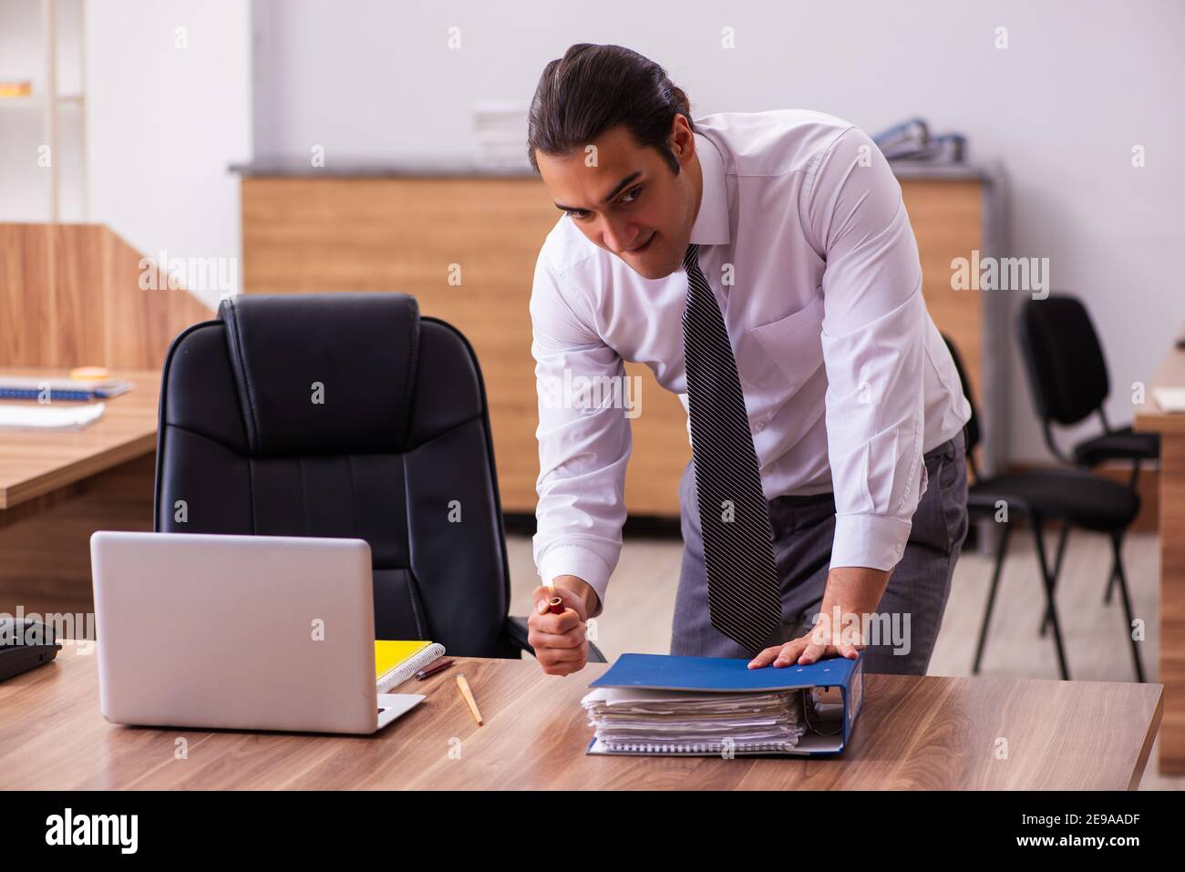 Burning folder hi-res stock photography and images - Alamy