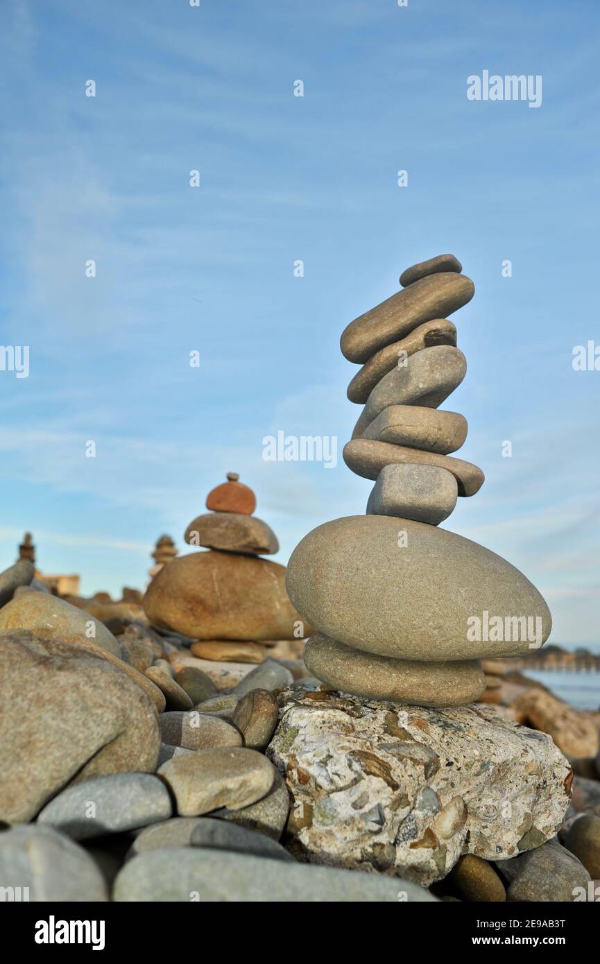 Precariously balanced rocks hi-res stock photography and images - Alamy