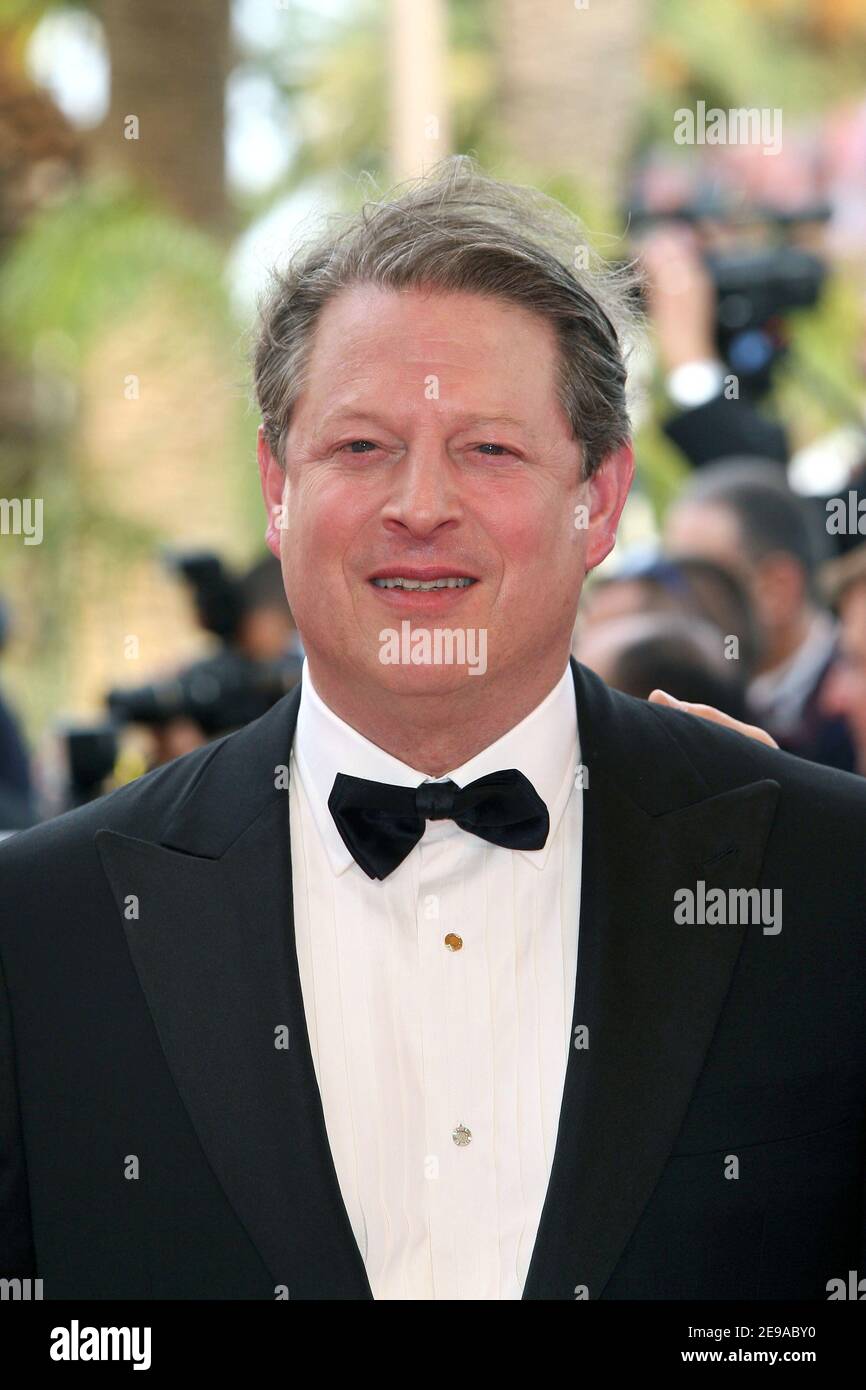 Former US Vice-President Al Gore (c) and his wife Tipper and producers ...