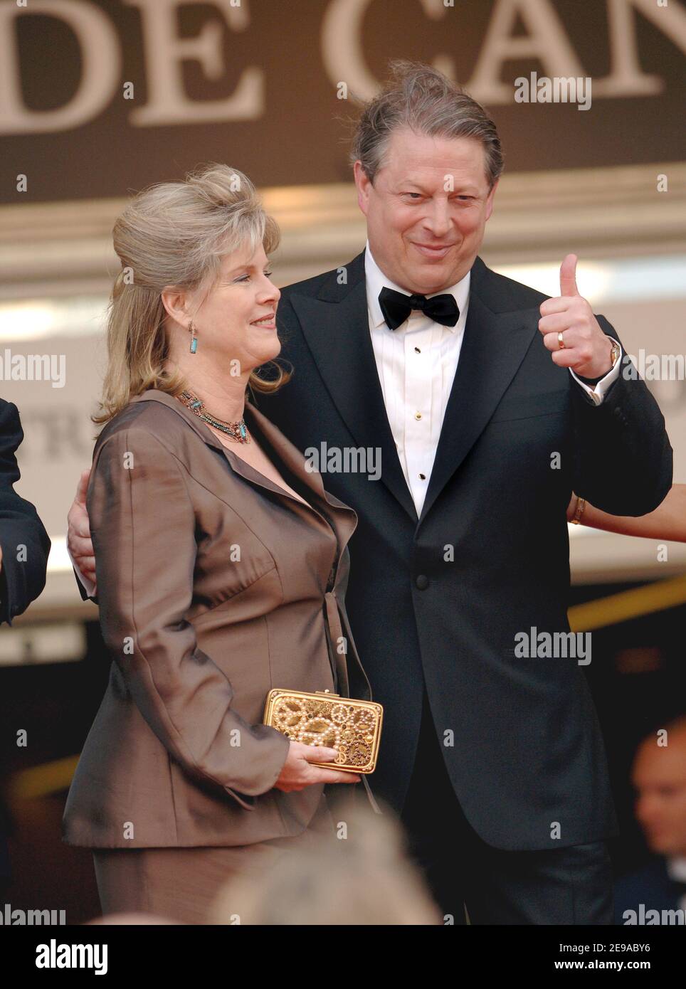 Former US Vice-President Al Gore (c) and his wife Tipper and producers ...