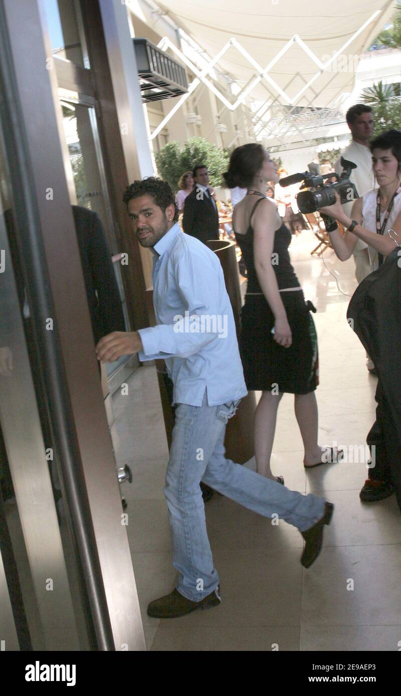 French actor jamel debbouze french hi-res stock photography and images ...