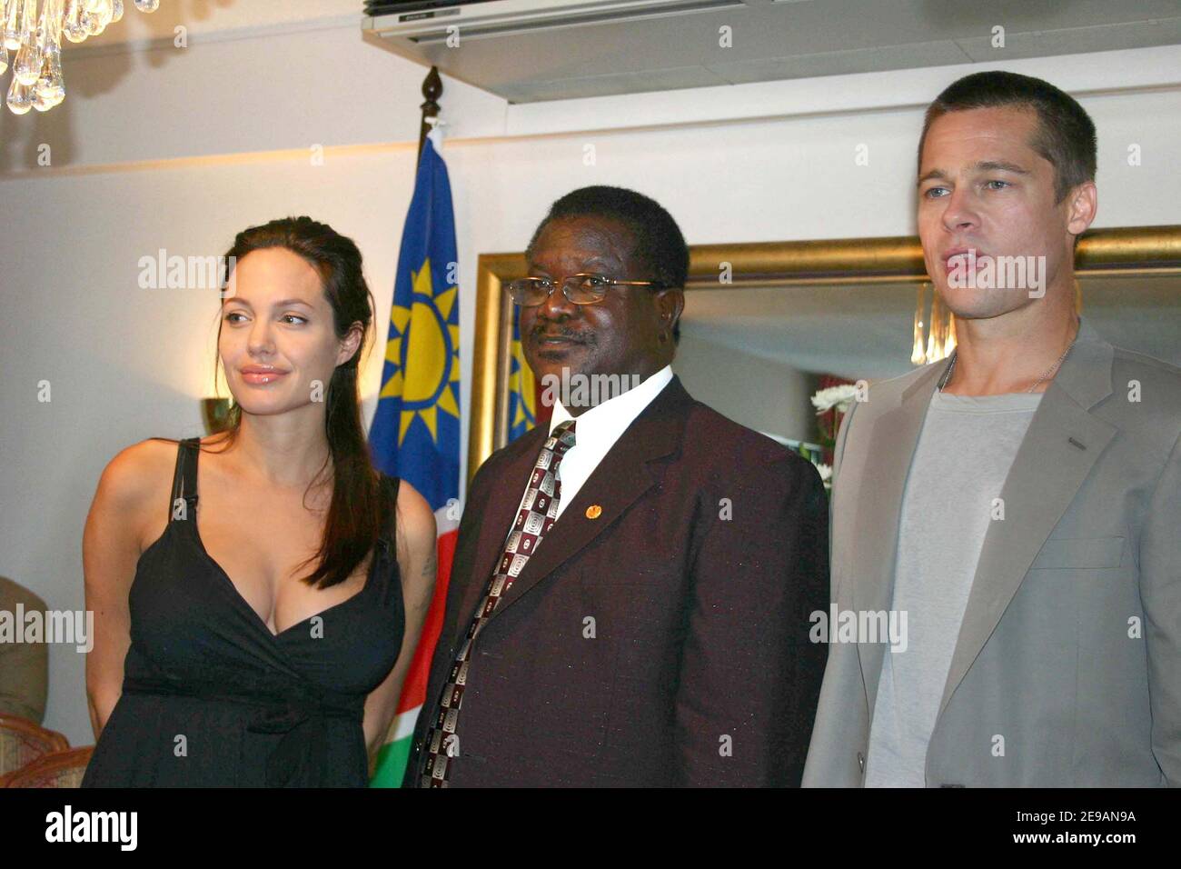 Shiloh jolie pitt born hi-res stock photography and images - Alamy